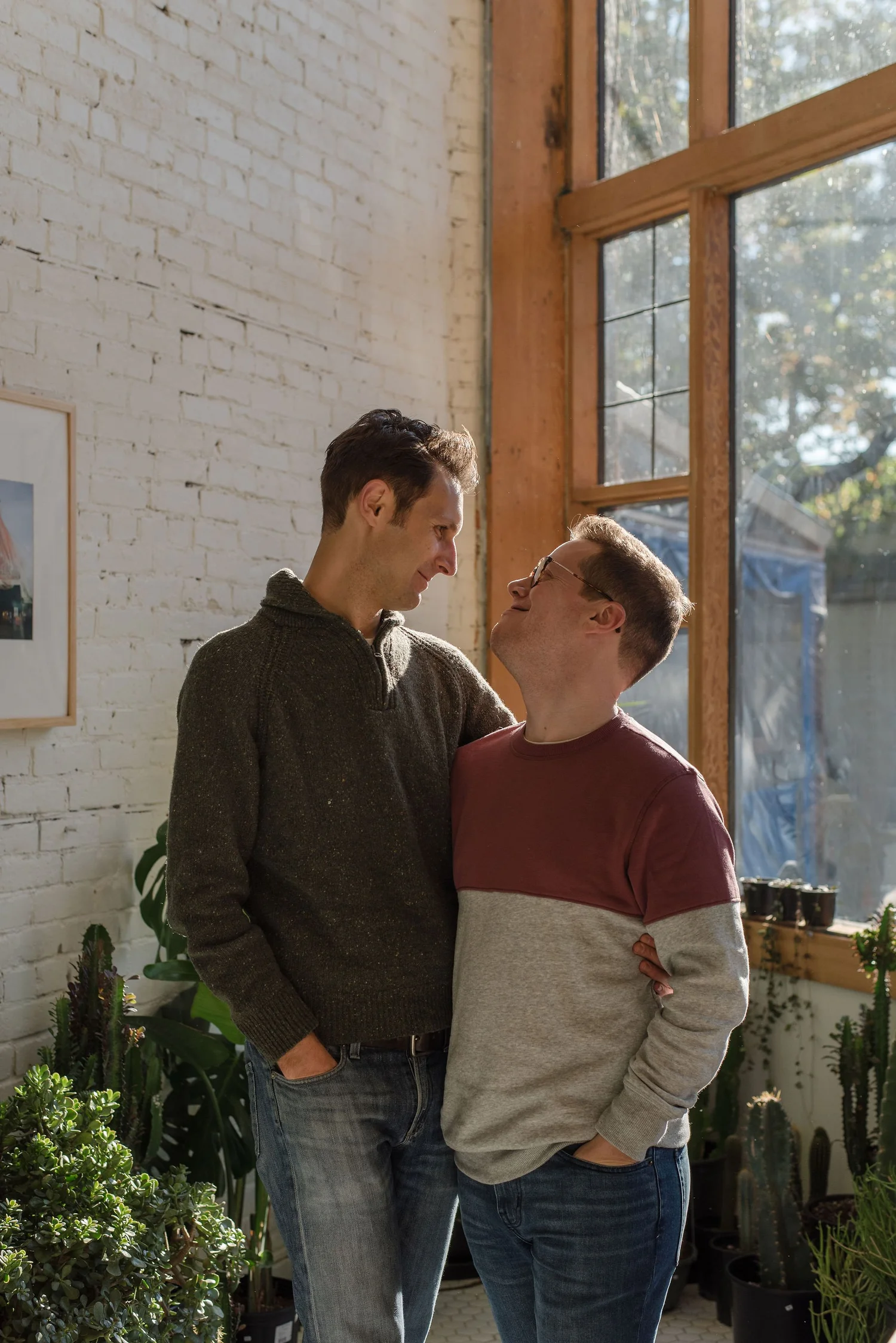 A Discovery Park and Seattle Coffee Shop Engagement Session — J and L ...