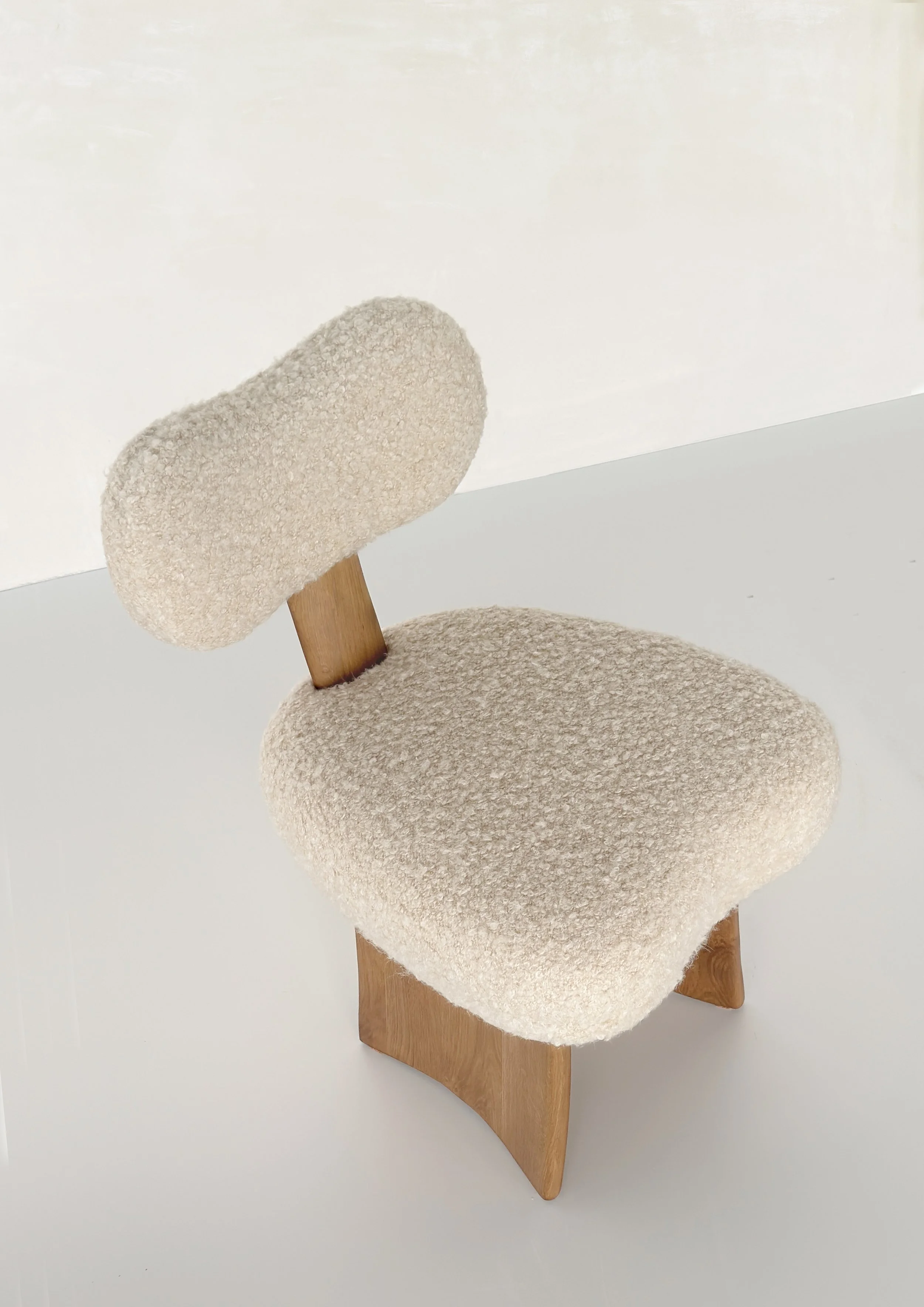 PEANUT Chair — HAMREI