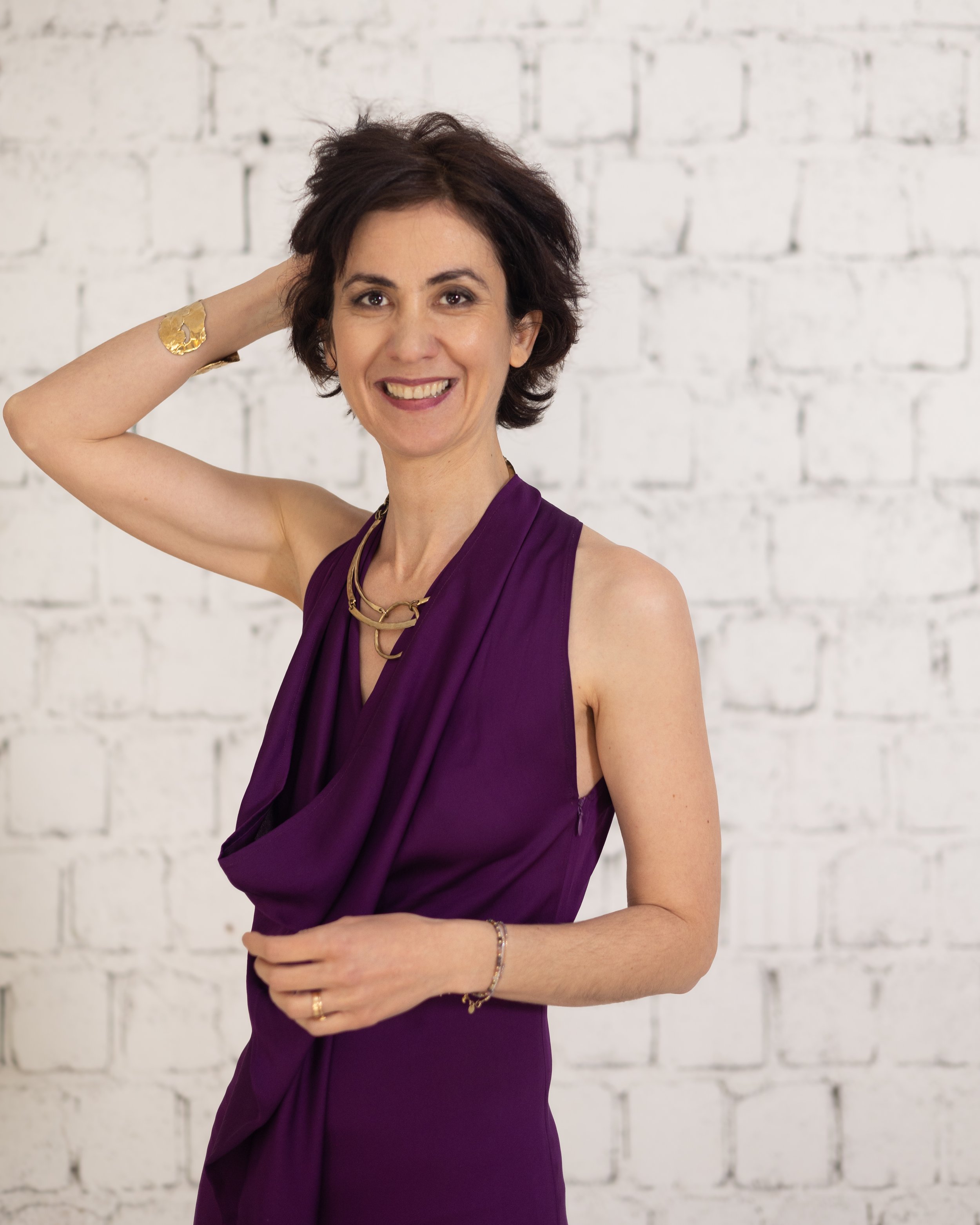 CONTACT — THRIVE. CRISTINA POP