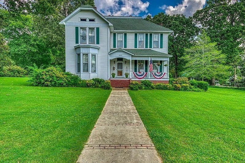 1860 Victorian house in Russellville, Alabama - $369k | Old Houses USA