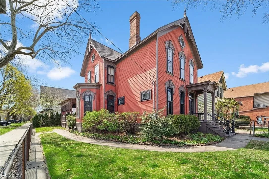 1870 Victorian house in Cleveland, Ohio - $689k | Old Houses USA
