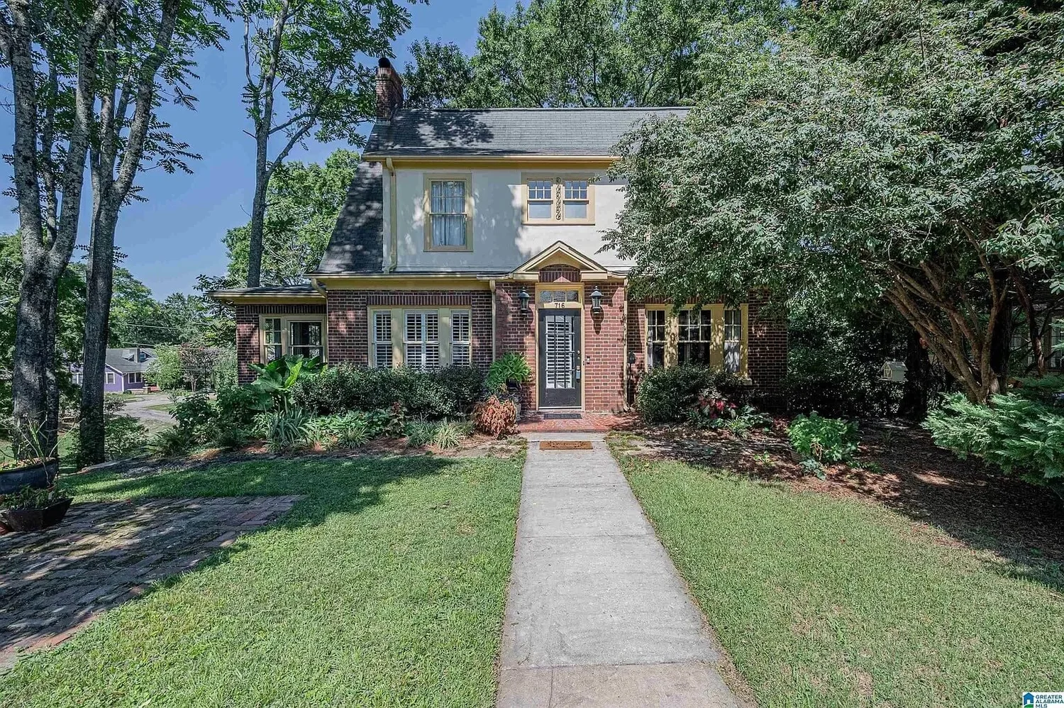 1935 Dutch Colonial house in Birmingham, Alabama - $517k | Old Houses USA