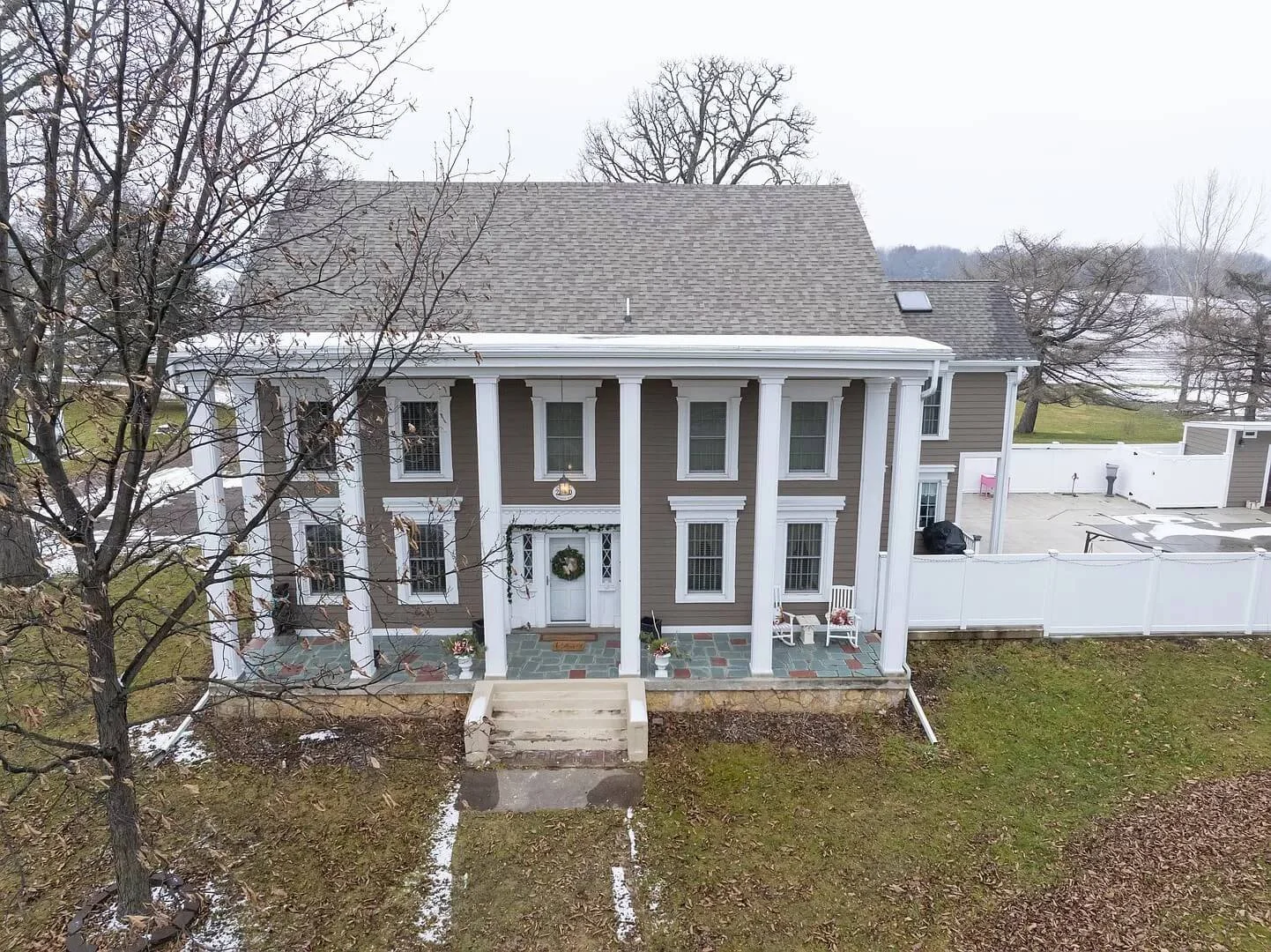 The Empire House, 1850 Plantation home in Sterling, Illinois - $599,900 ...