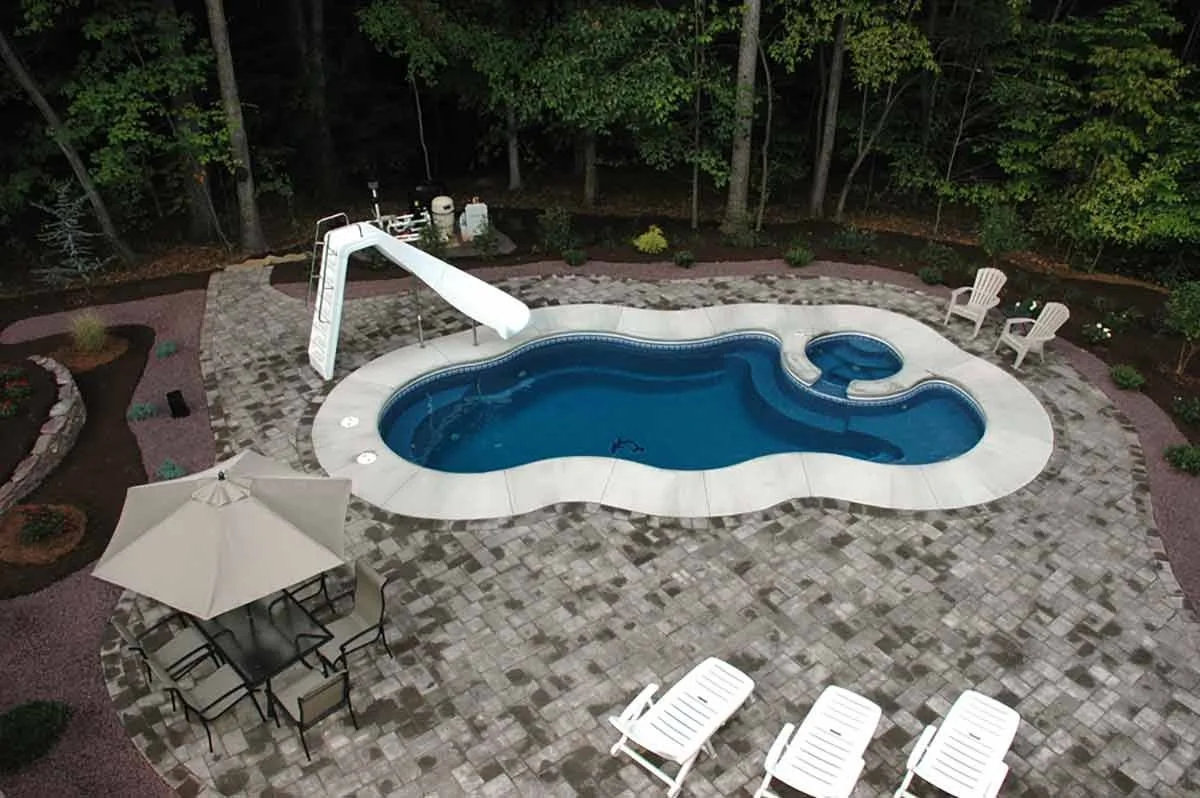 Freeform — Sierra Fiberglass Pools