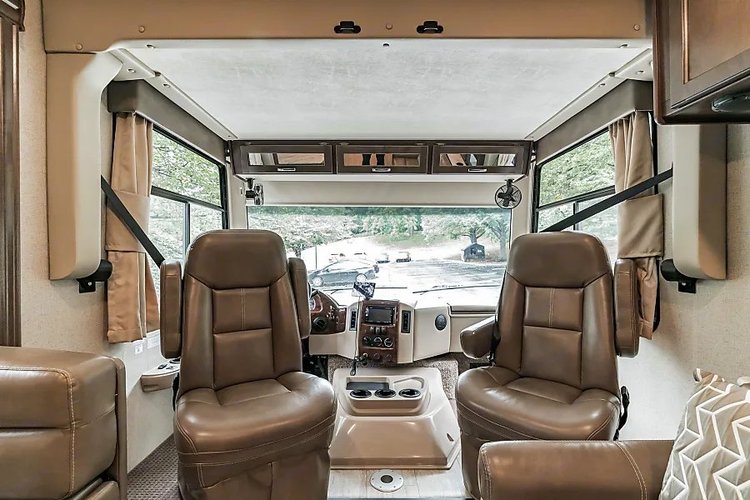 Book RV Goldie | RV Rents Now