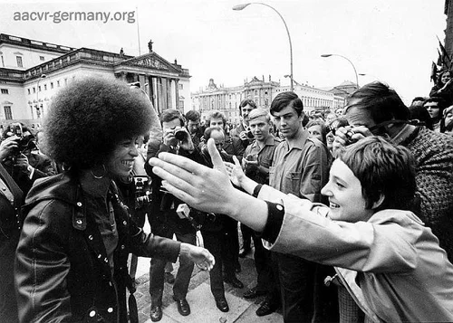Angela Davis — aacvr-germany.org