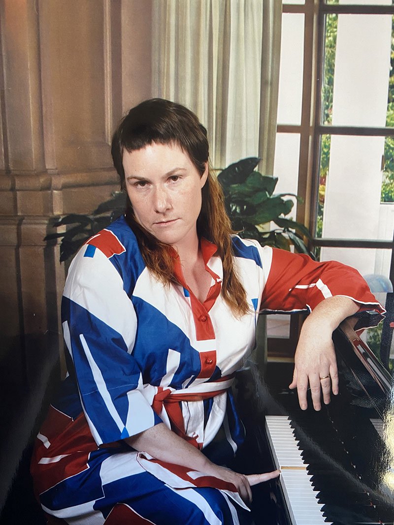 ABOUT — Sarah MacKinnon