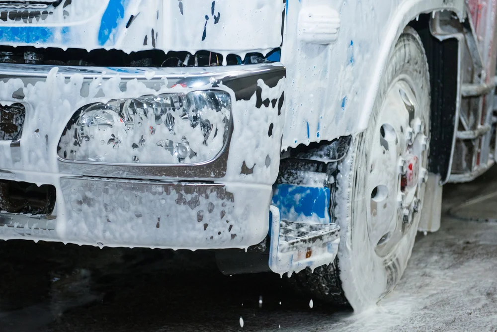 5 Best Soaps to Use for Washing Semi Trucks, Box Trucks, Trailers, and ...