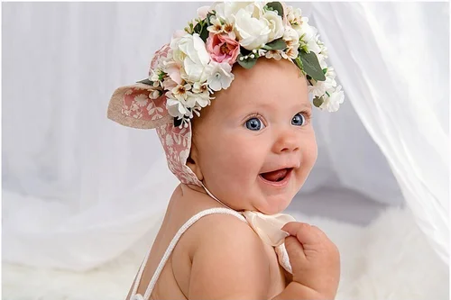 A Guide to Beautiful Baby Girl Portraits for every Milestone | Studio B ...
