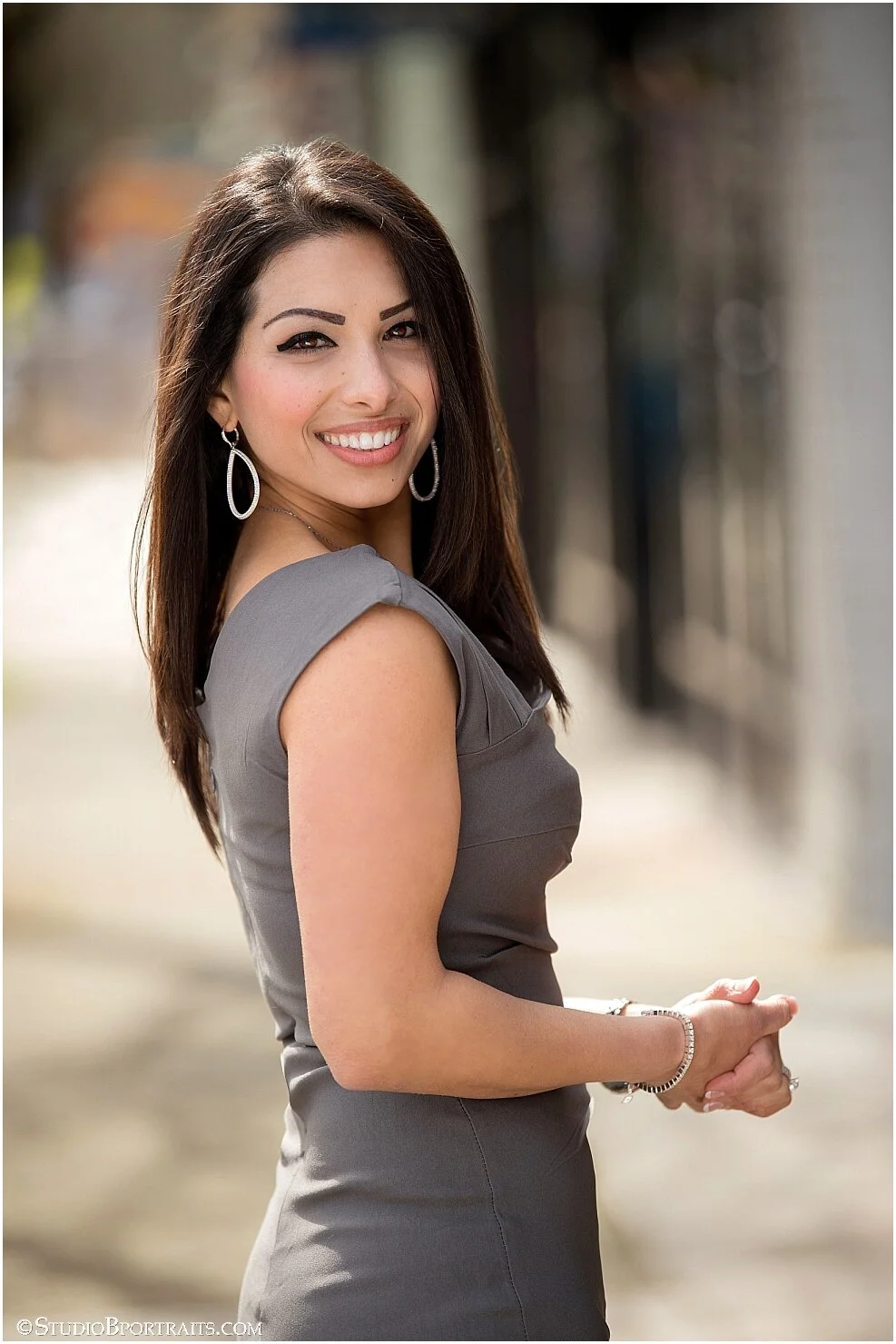 Chic Real Estate Headshots | Bellevue Realtor Neda Vassey — Studio B ...