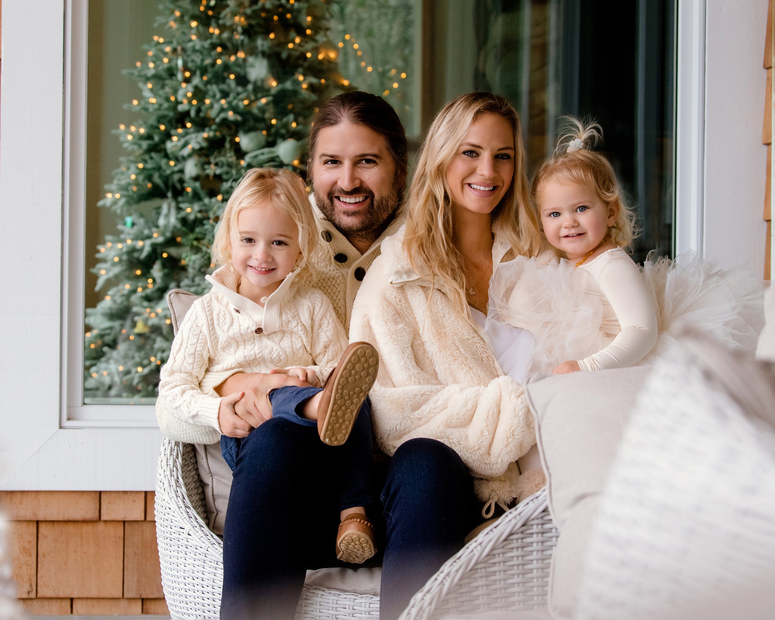 Home for the Holidays: Planning your Christmas Family Portrait Session ...