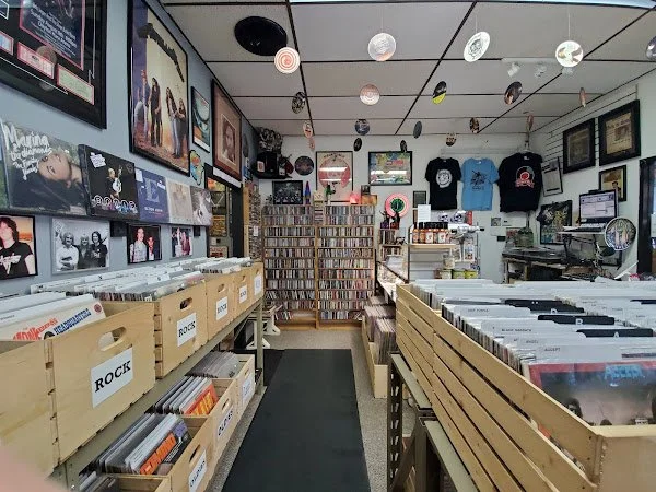 Tom Lounges' Record Bin