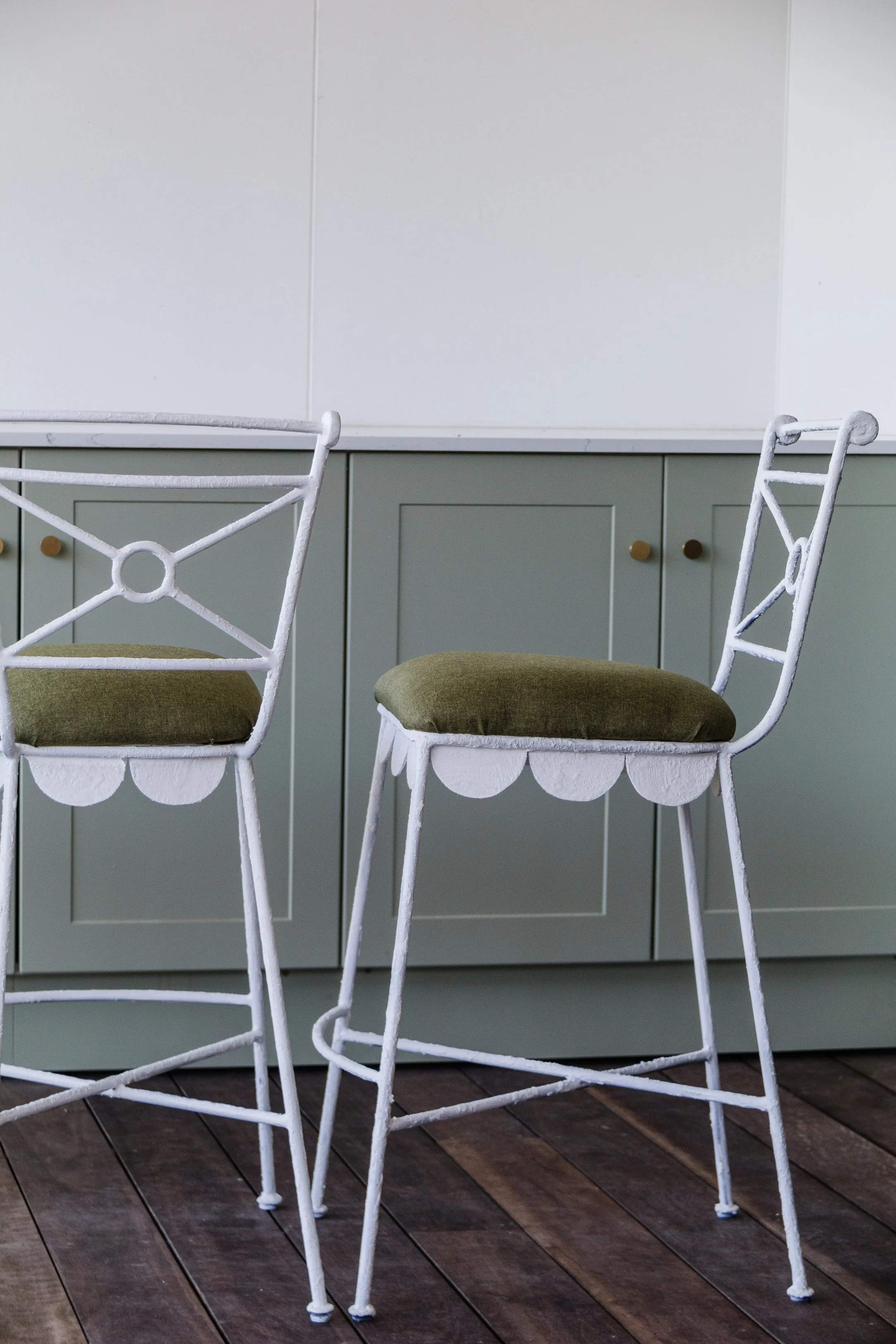 Upcycled Scalloped Barstools — Smor Home