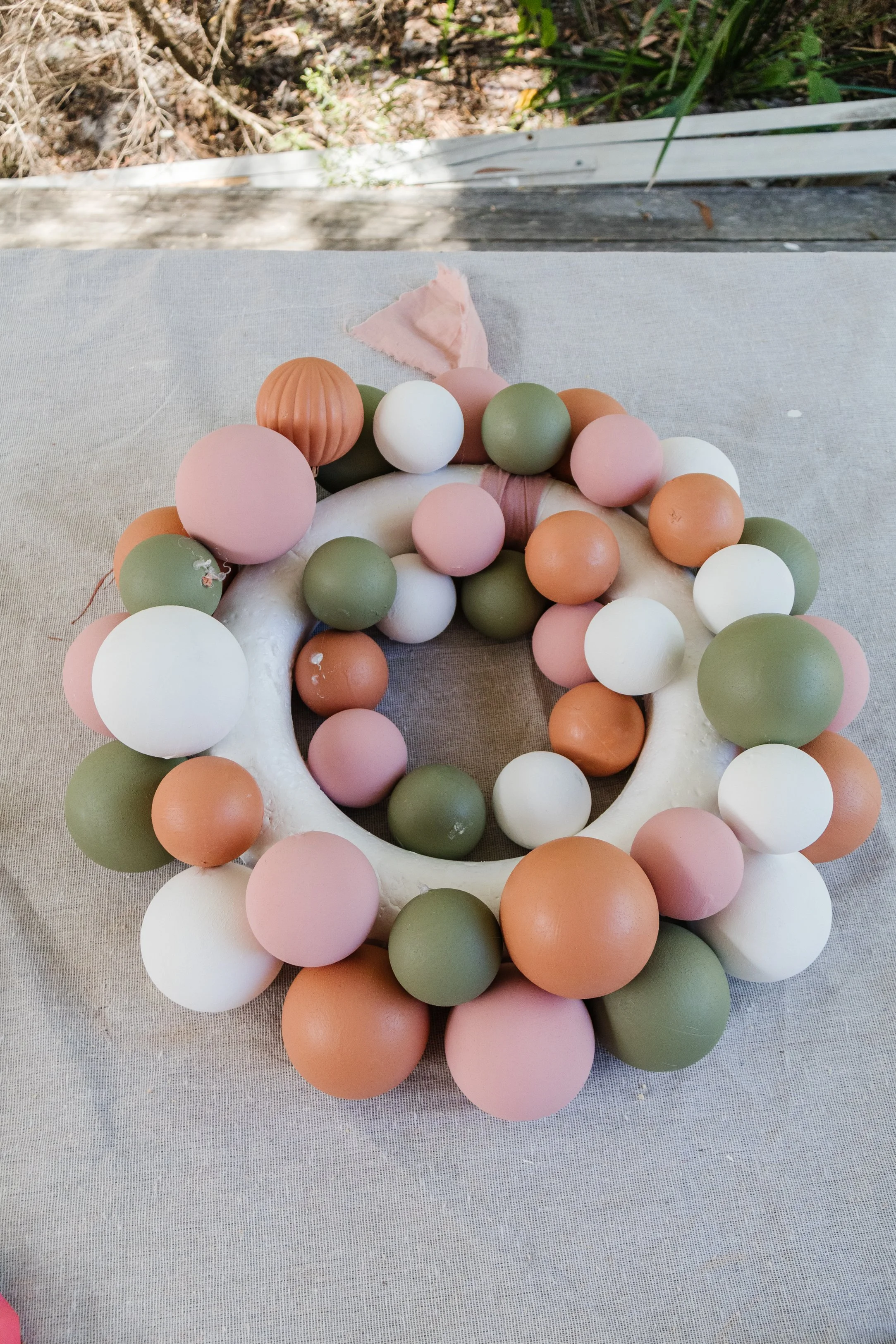DIY Bauble Wreath — Smor Home