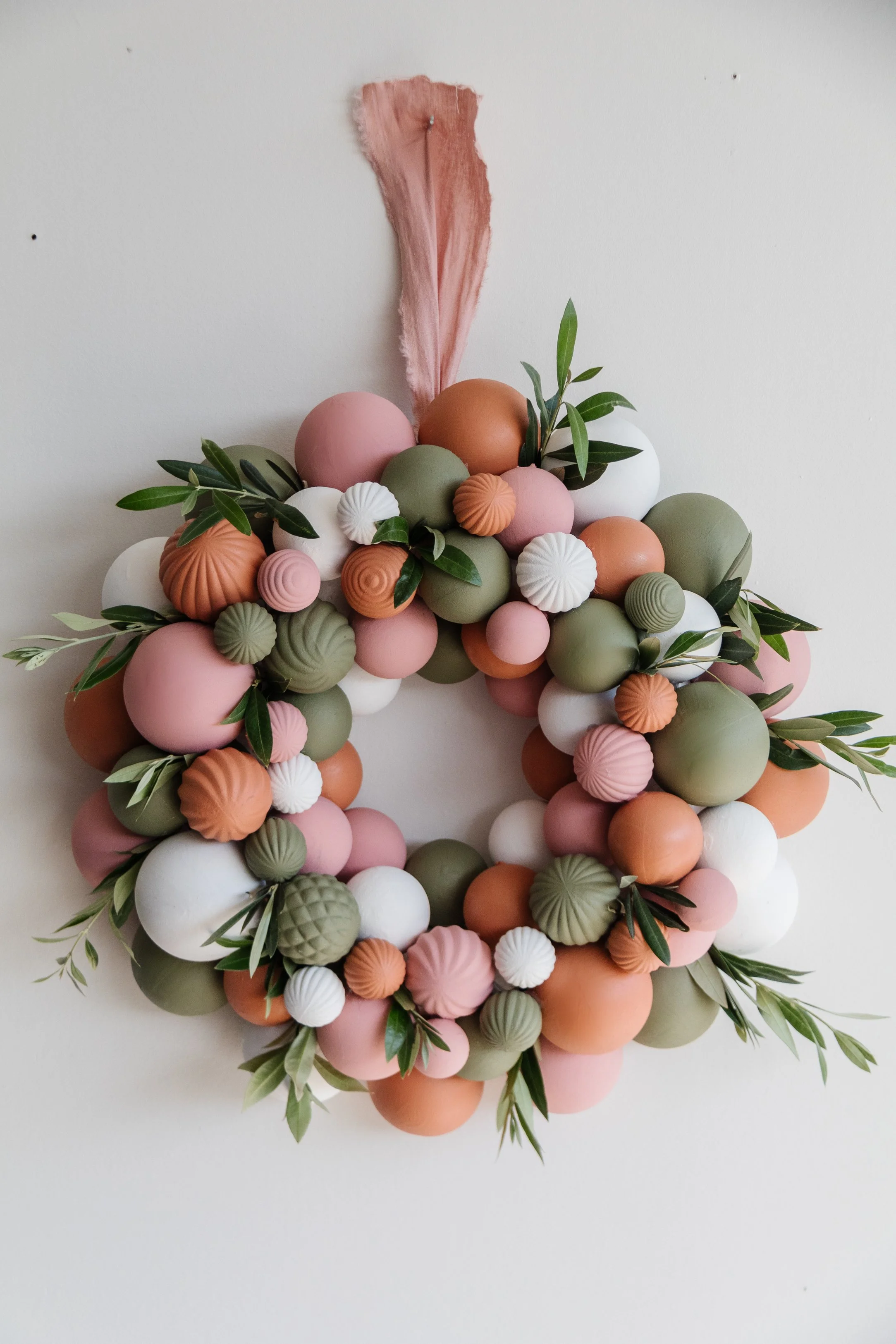 DIY Bauble Wreath — Smor Home