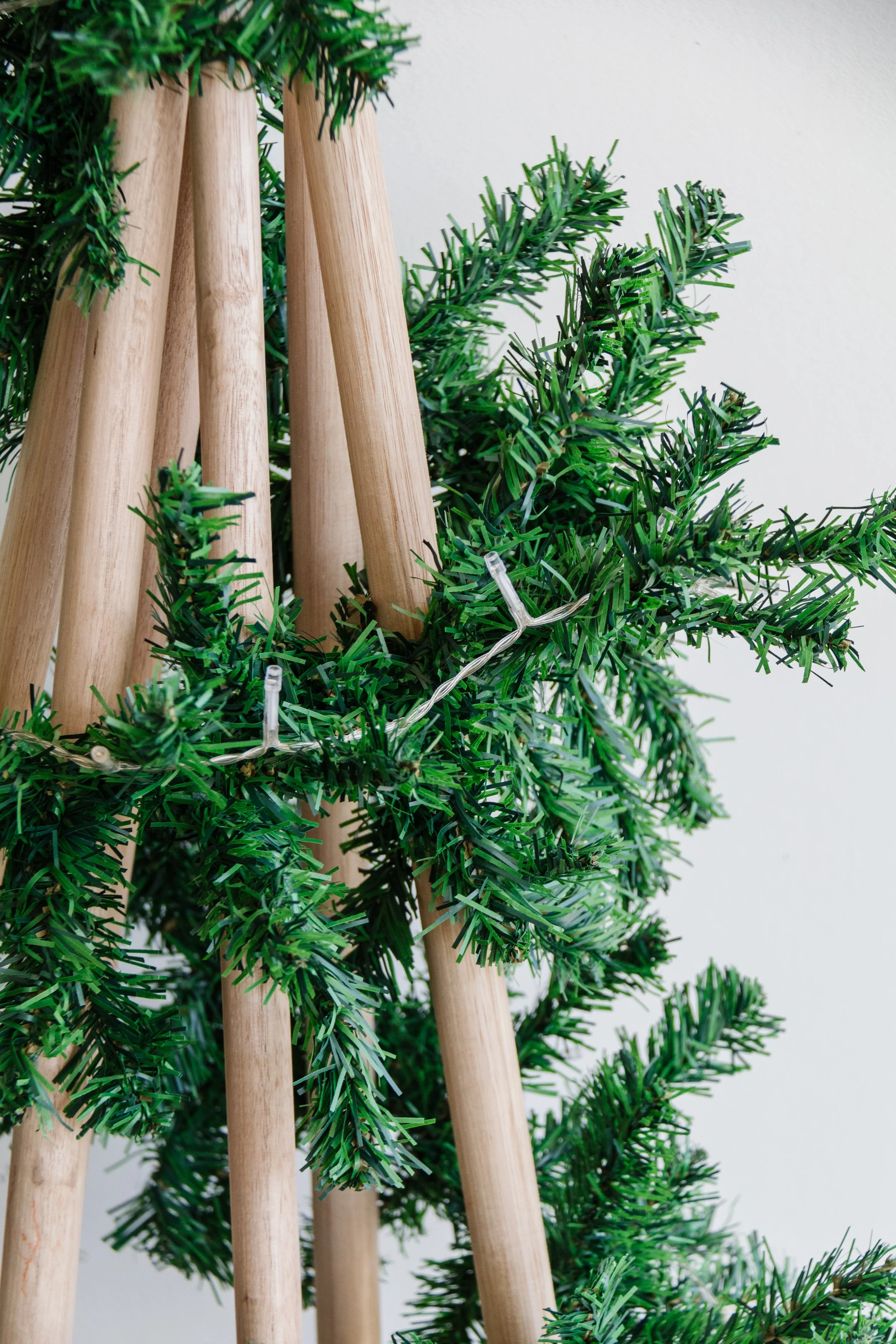 DIY Dowel Christmas Tree — Smor Home