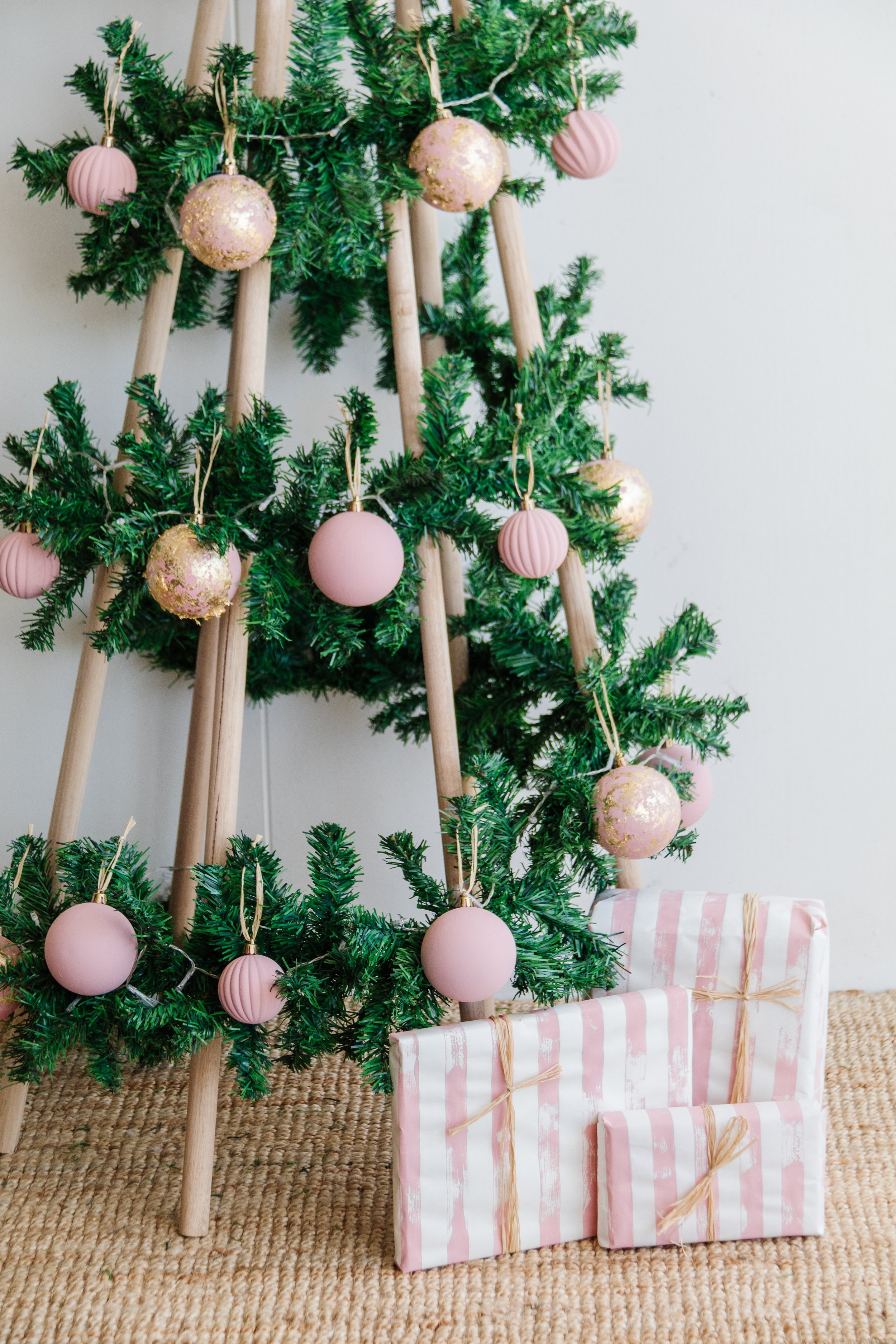 DIY Dowel Christmas Tree — Smor Home