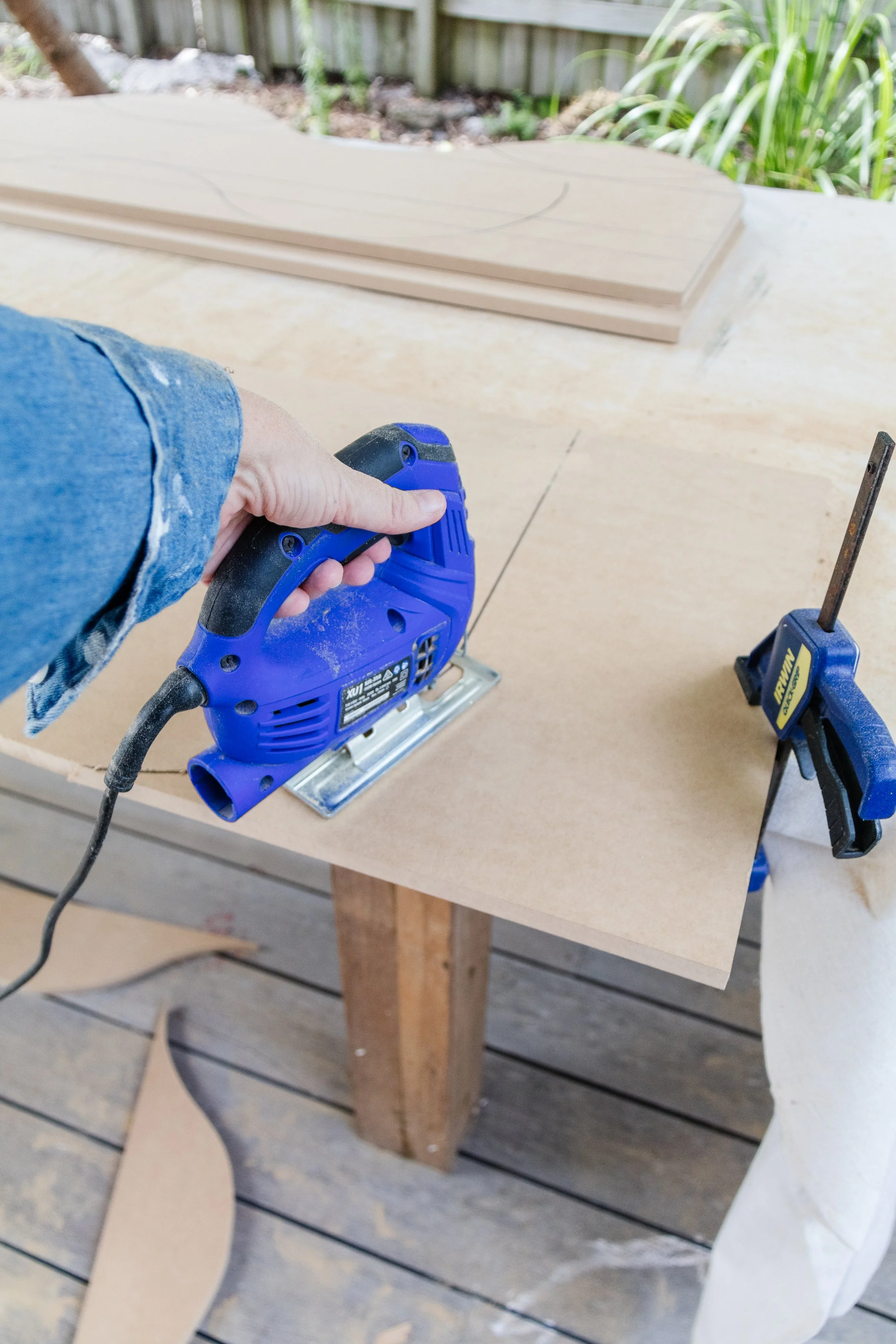 How To Make DIY Wavy Shelves — Smor Home