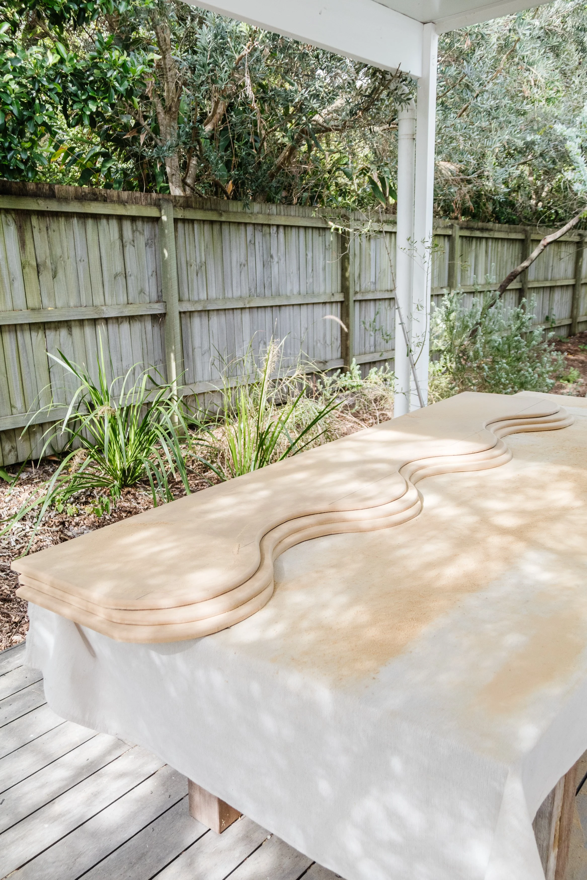 How To Make DIY Wavy Shelves — Smor Home