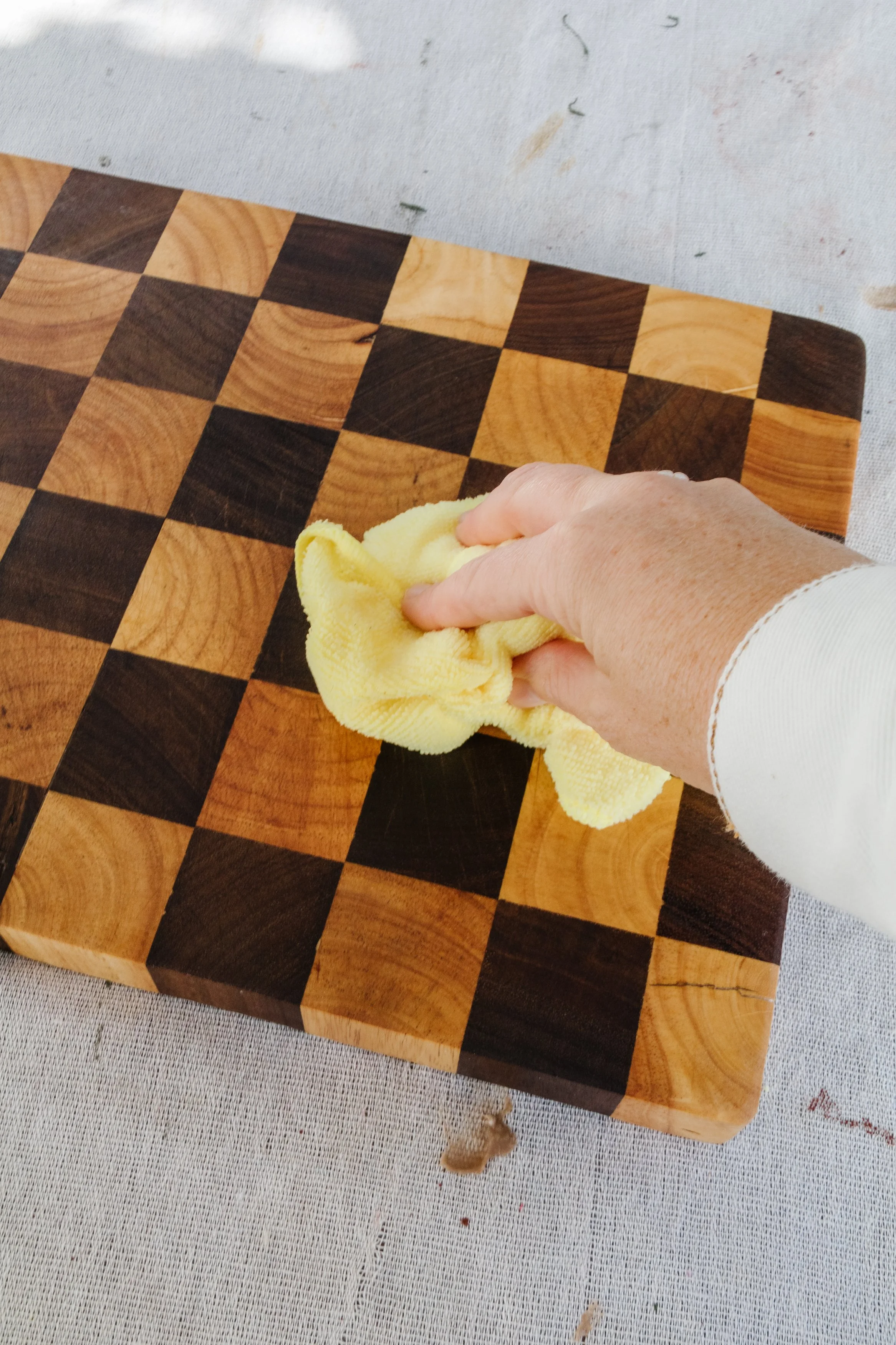 How To Restore A Timber Chopping Board — Smor Home