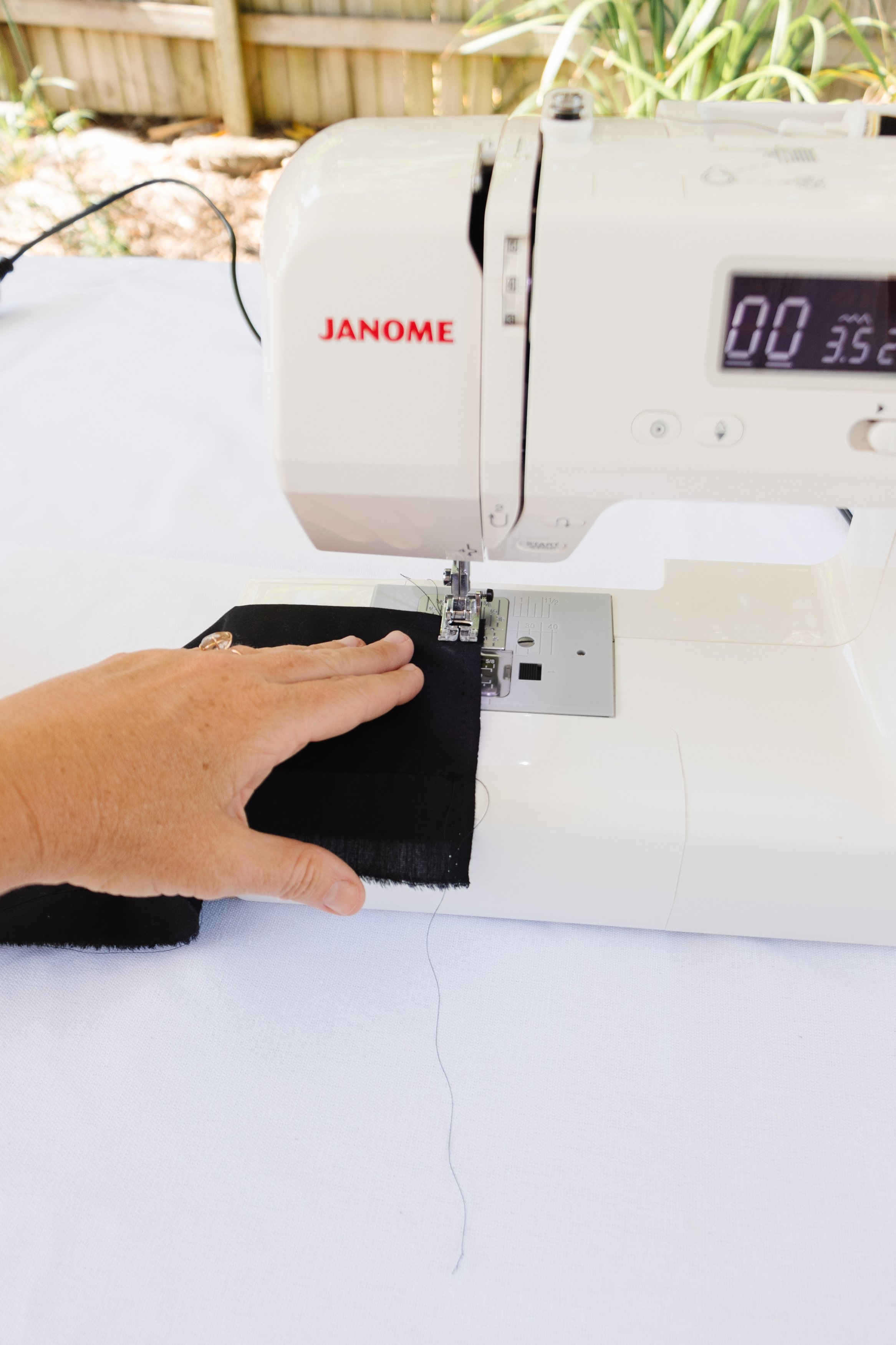 How To Make a DIY Personalised Monogram Bow Tie Bag — Smor Home