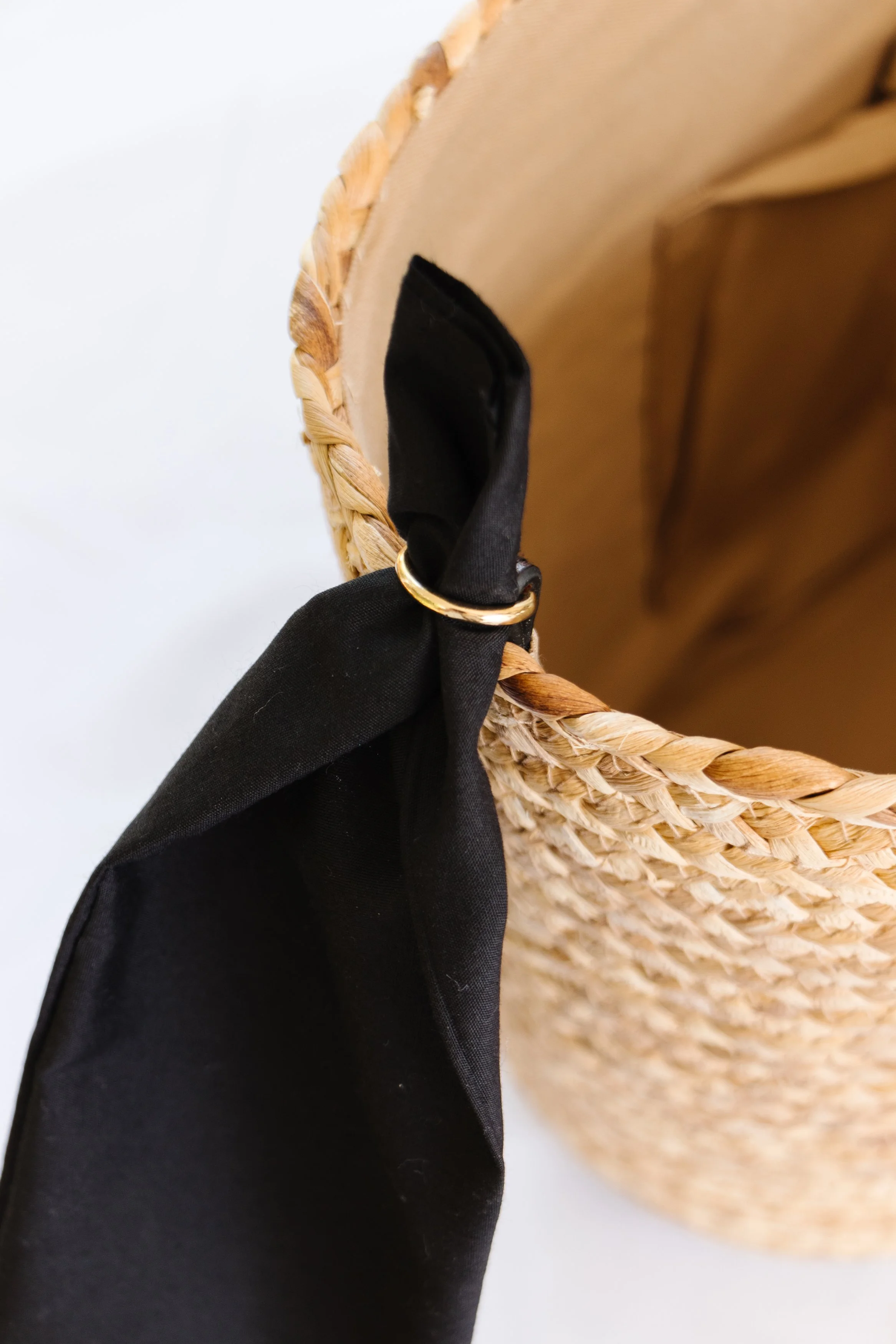 How To Make a DIY Personalised Monogram Bow Tie Bag — Smor Home