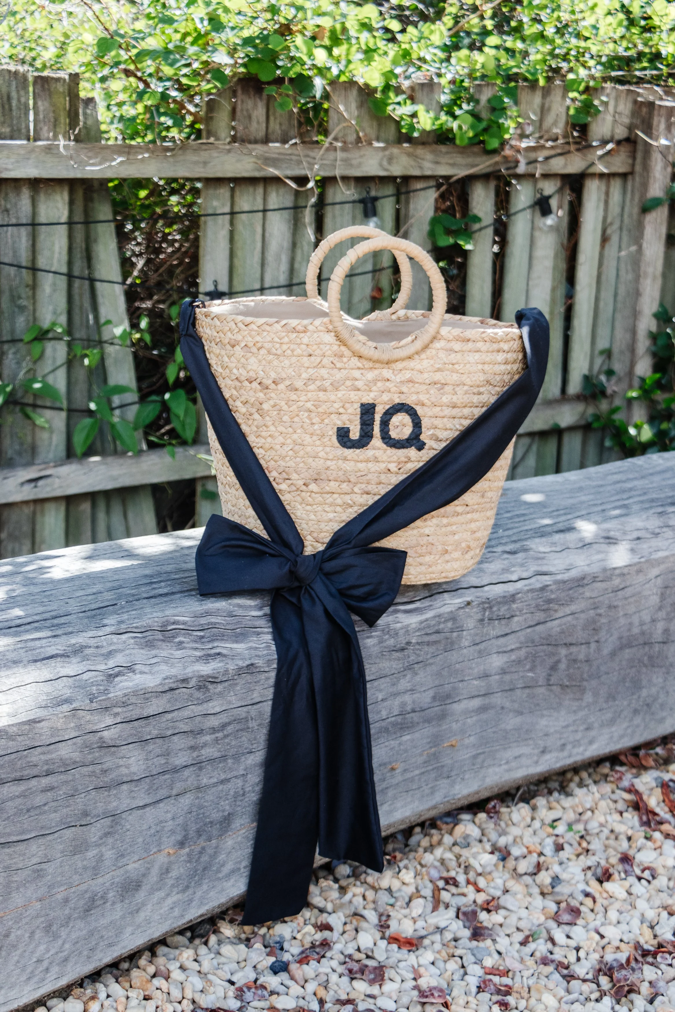 How To Make a DIY Personalised Monogram Bow Tie Bag — Smor Home