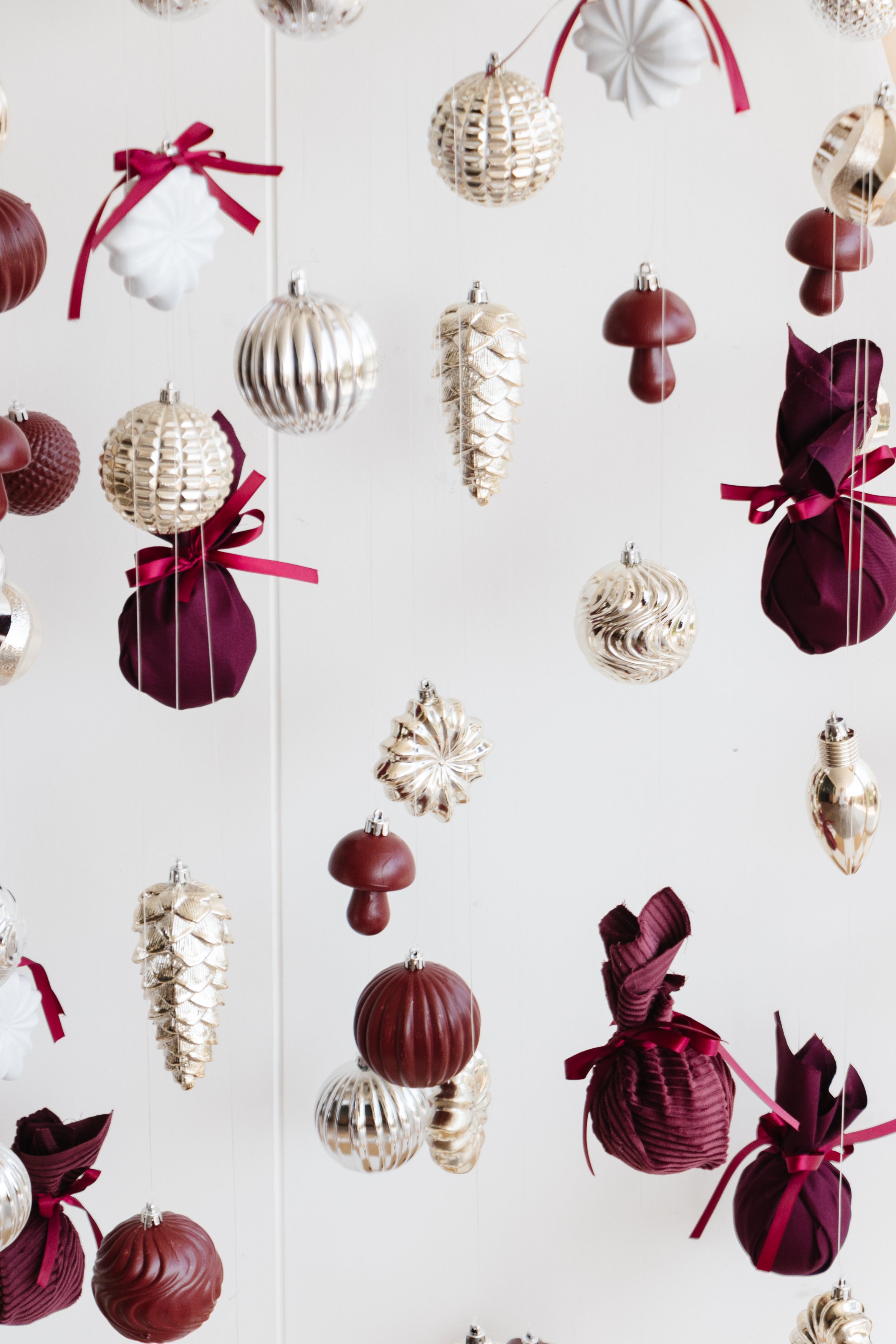 Making DIY Fabric Wrapped Baubles — Smor Home