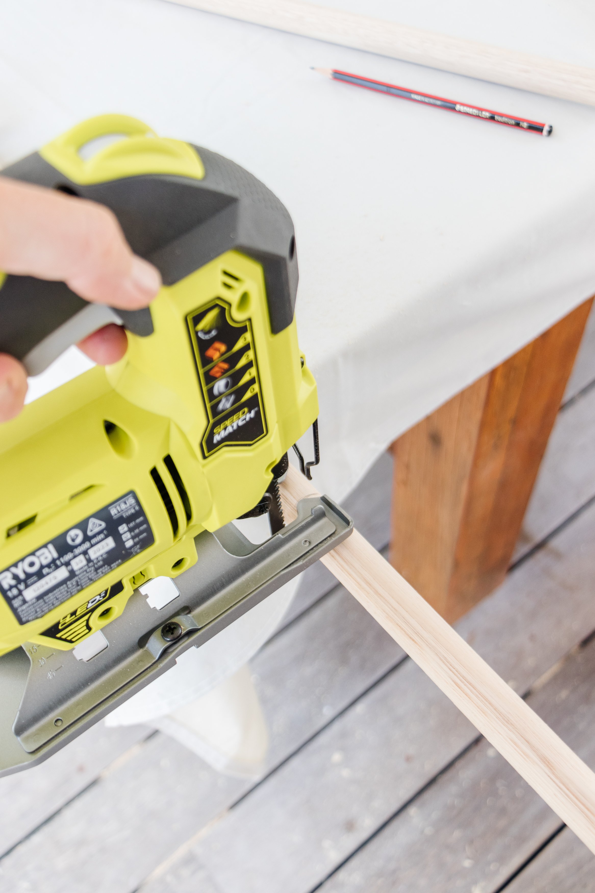 Making A DIY Ladder Christmas Tree — Smor Home