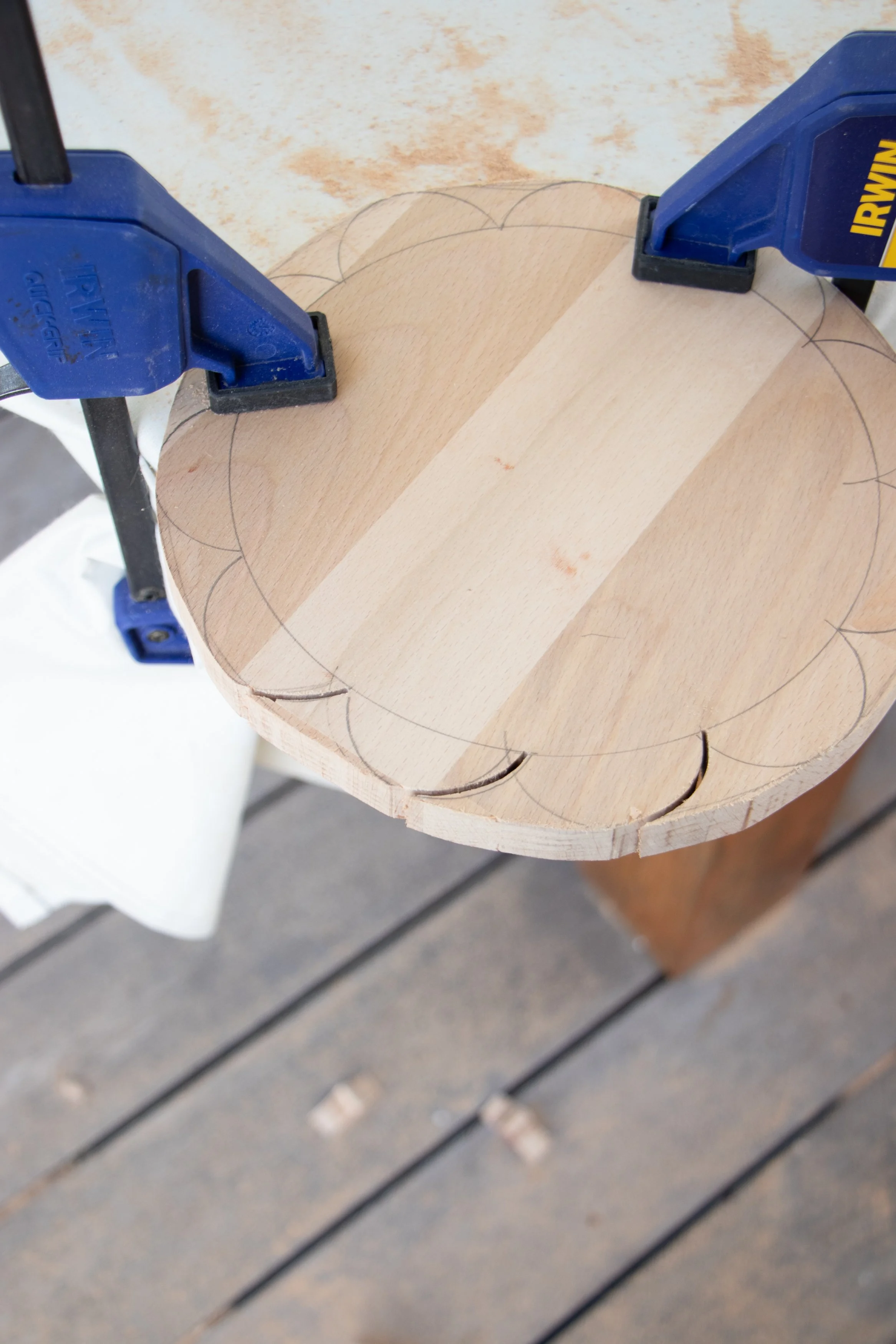 How To Make DIY Round Scalloped Trays — Smor Home