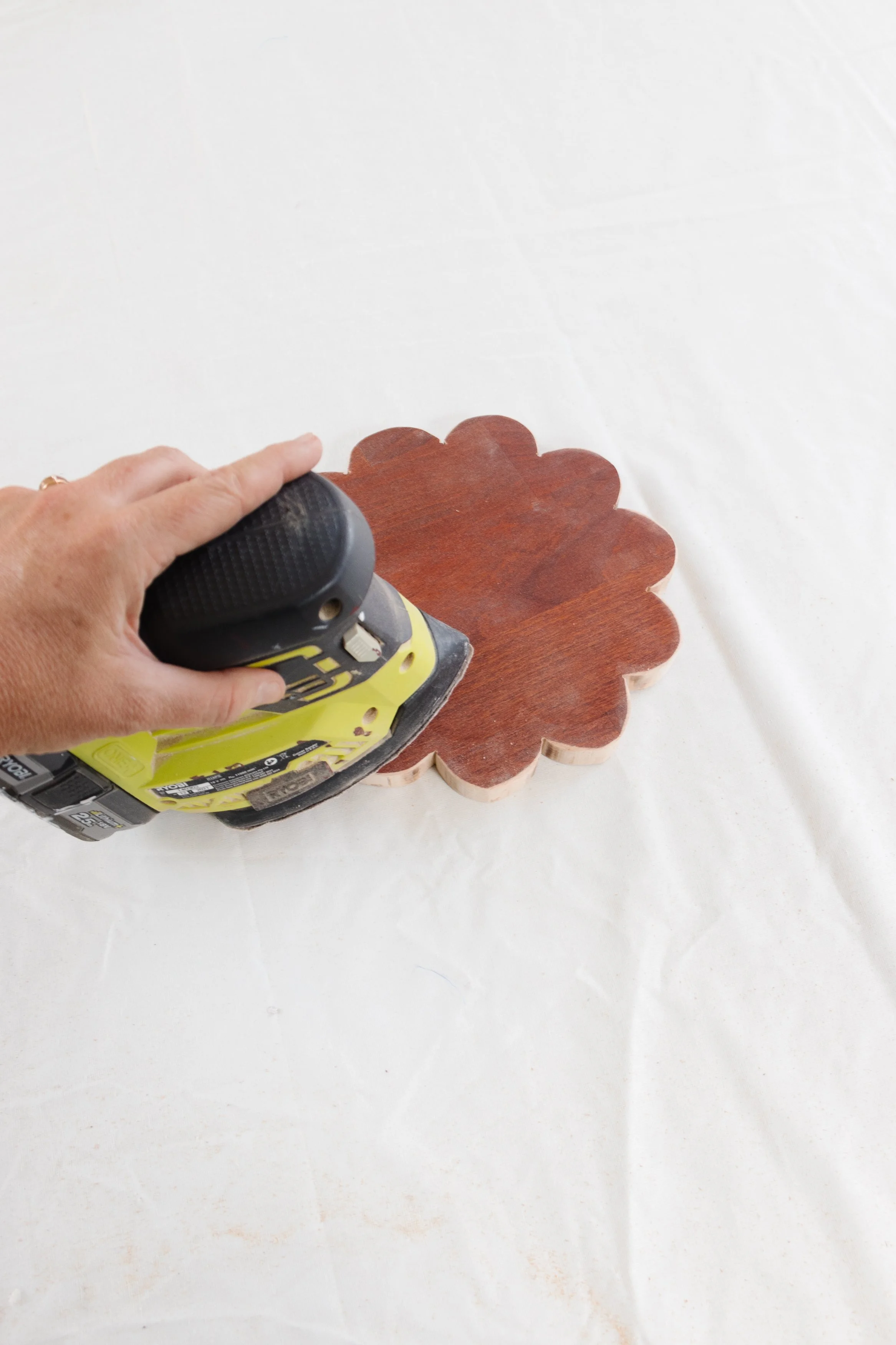 How To Make DIY Round Scalloped Trays — Smor Home