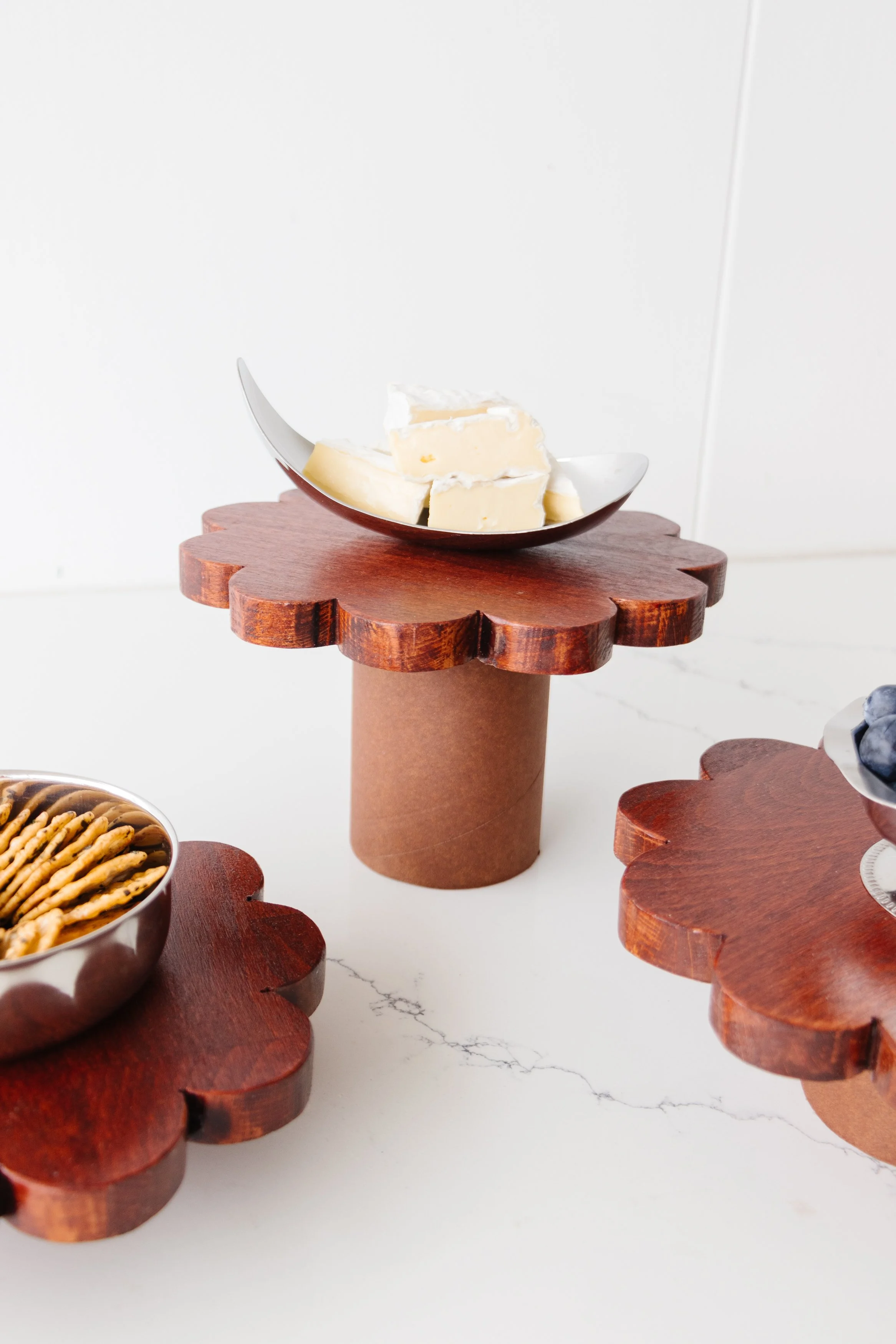 How To Make DIY Round Scalloped Trays — Smor Home