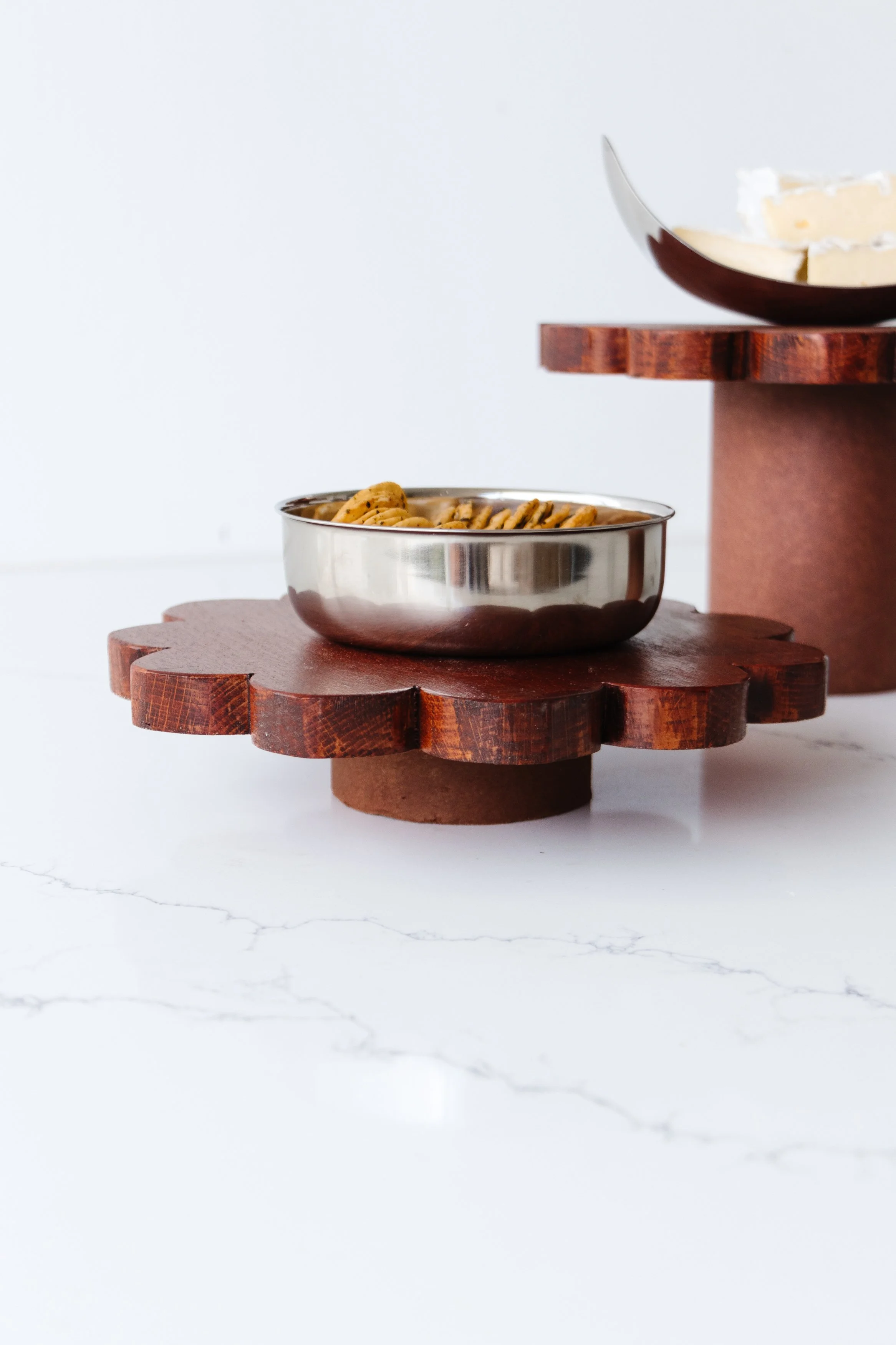 How To Make DIY Round Scalloped Trays — Smor Home