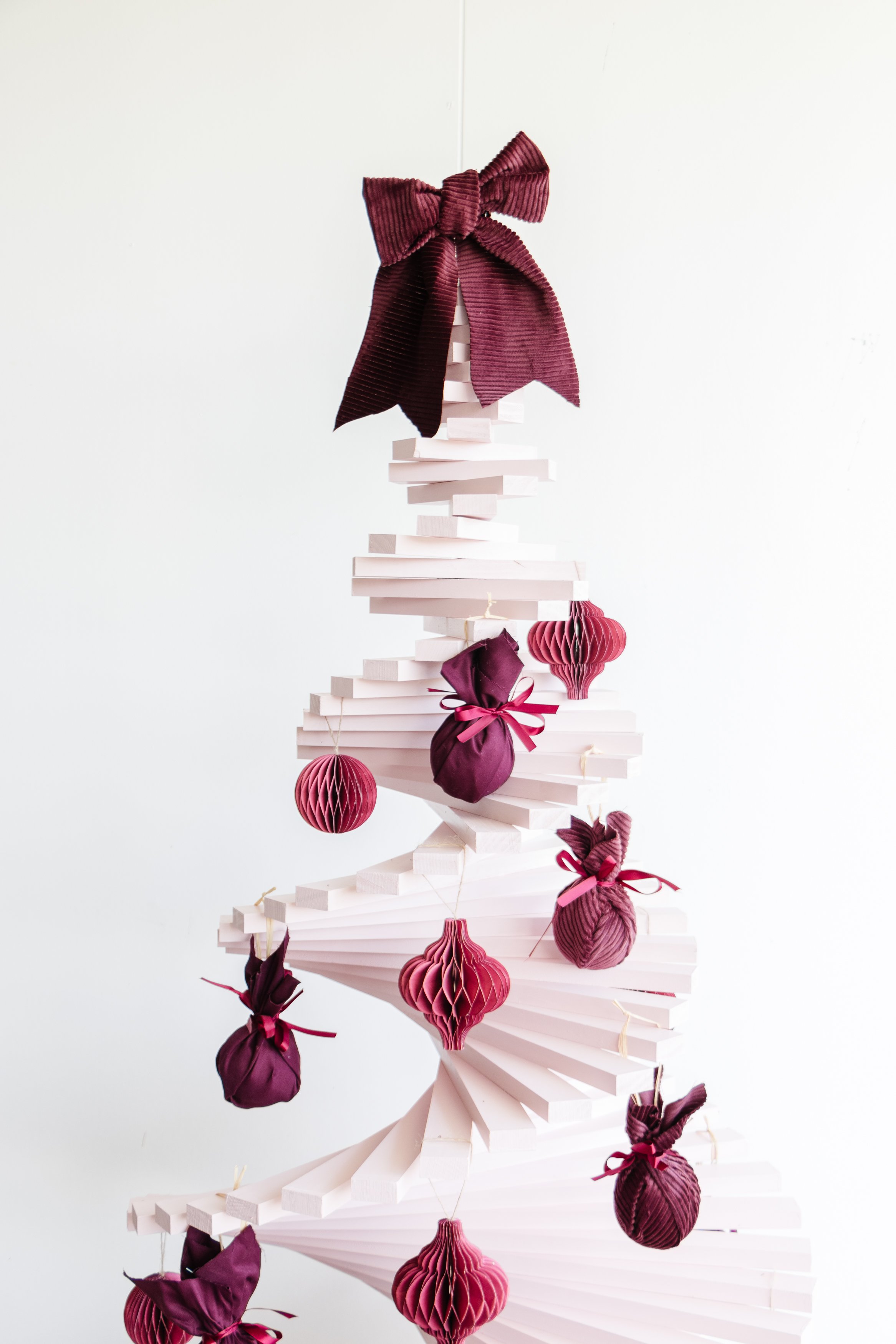 The Pink DIY Wooden Christmas Tree — Smor Home