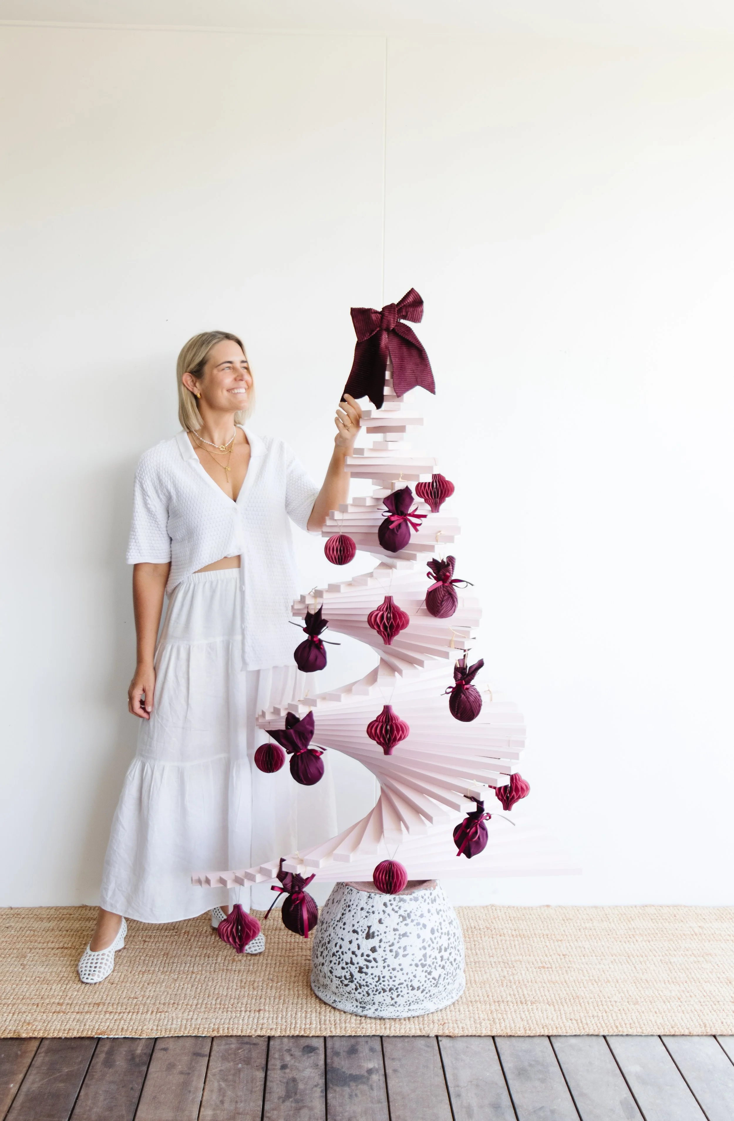 The Pink DIY Wooden Christmas Tree — Smor Home