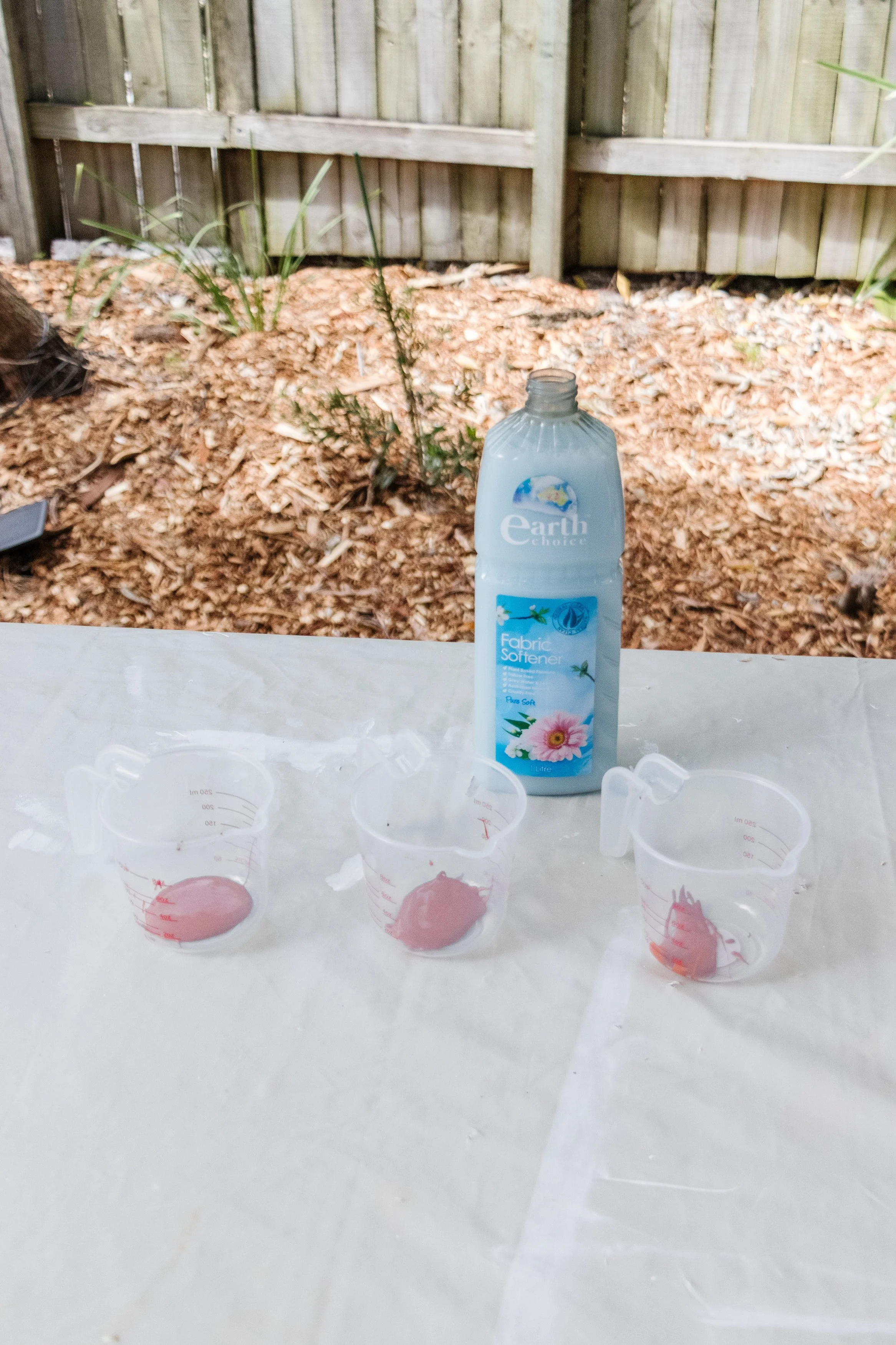 How To Make Your Own DIY Fabric Paint — Smor Home