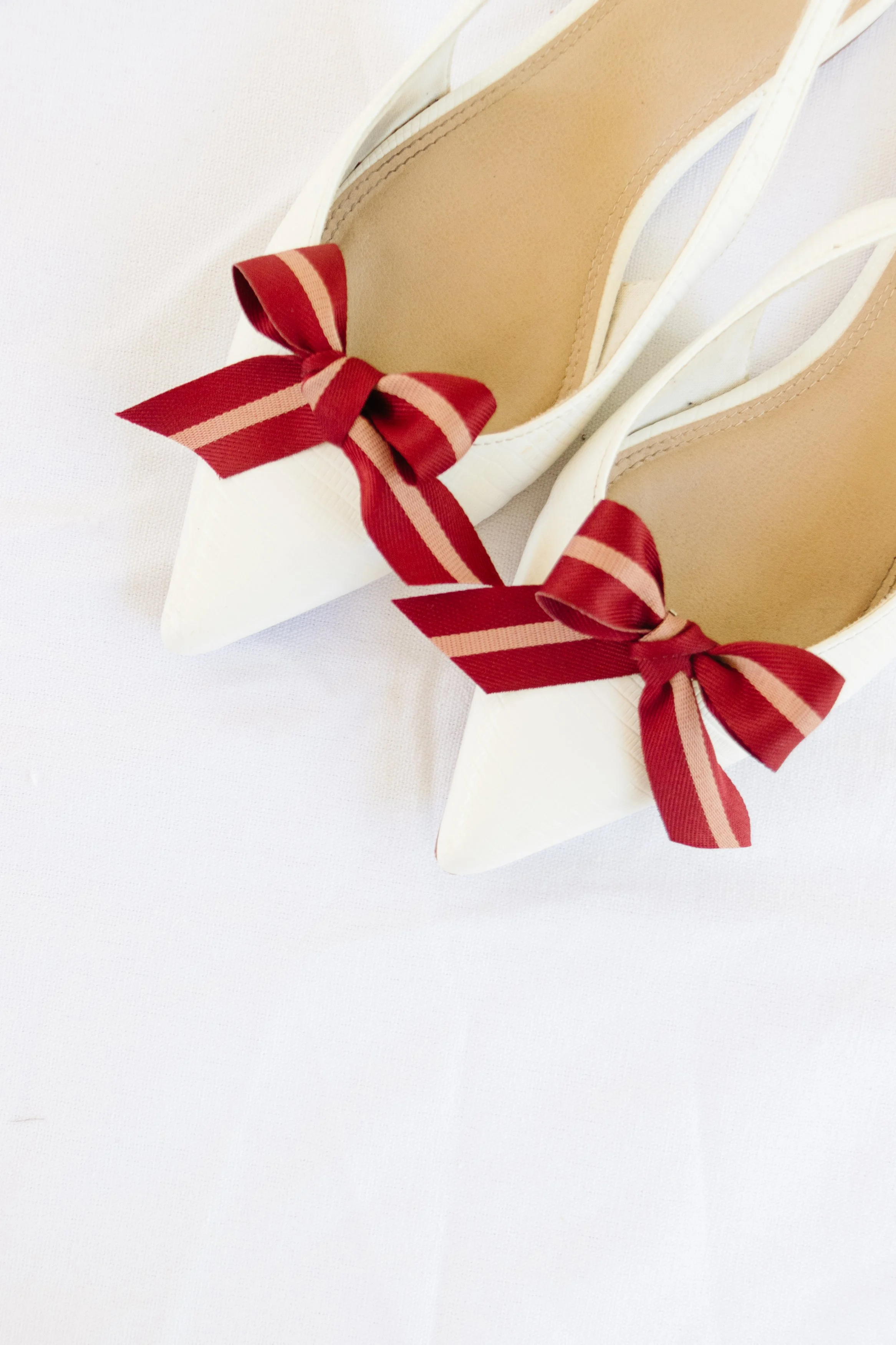 DIY Bow Shoe Clips (Using Thrifted Ribbon!) — Smor Home