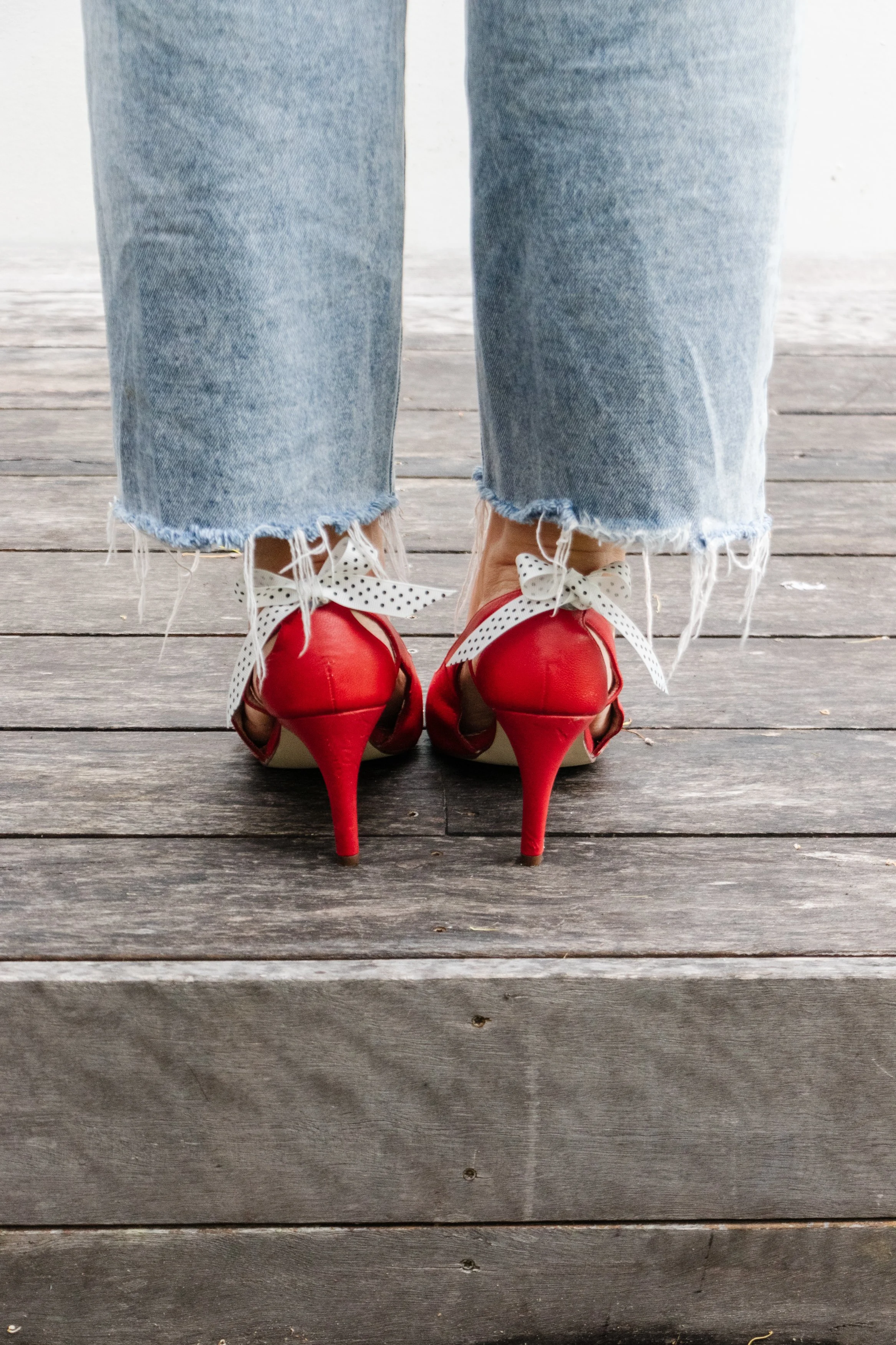 DIY Bow Shoe Clips (Using Thrifted Ribbon!) — Smor Home