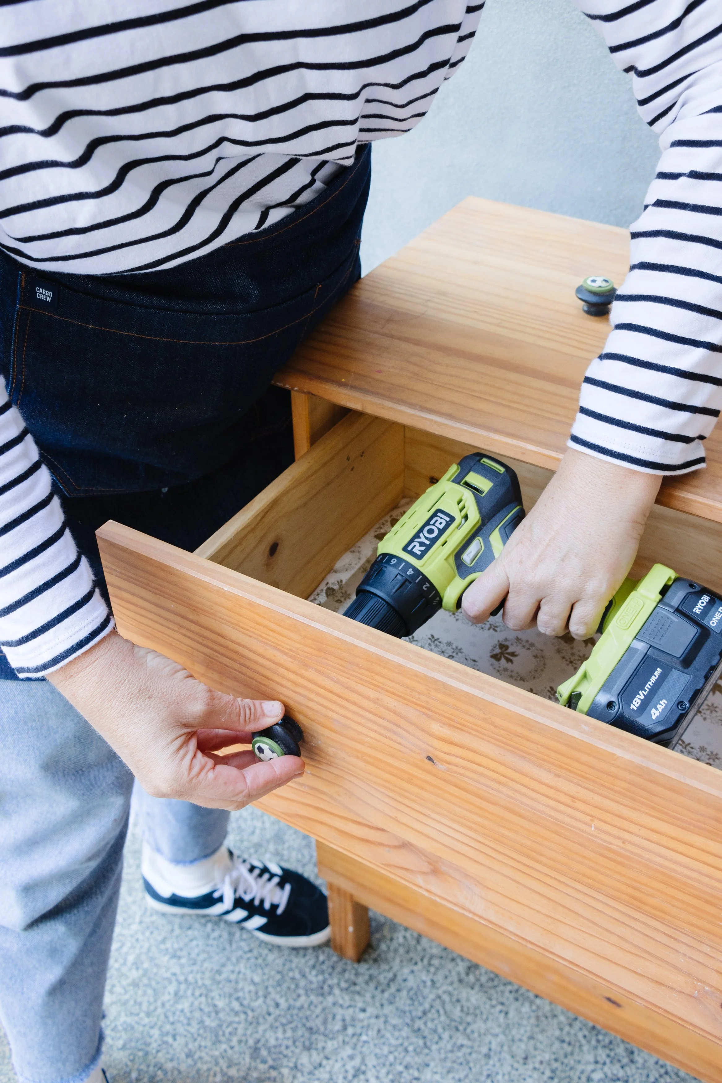 How To Engrave Wooden Furniture — Smor Home