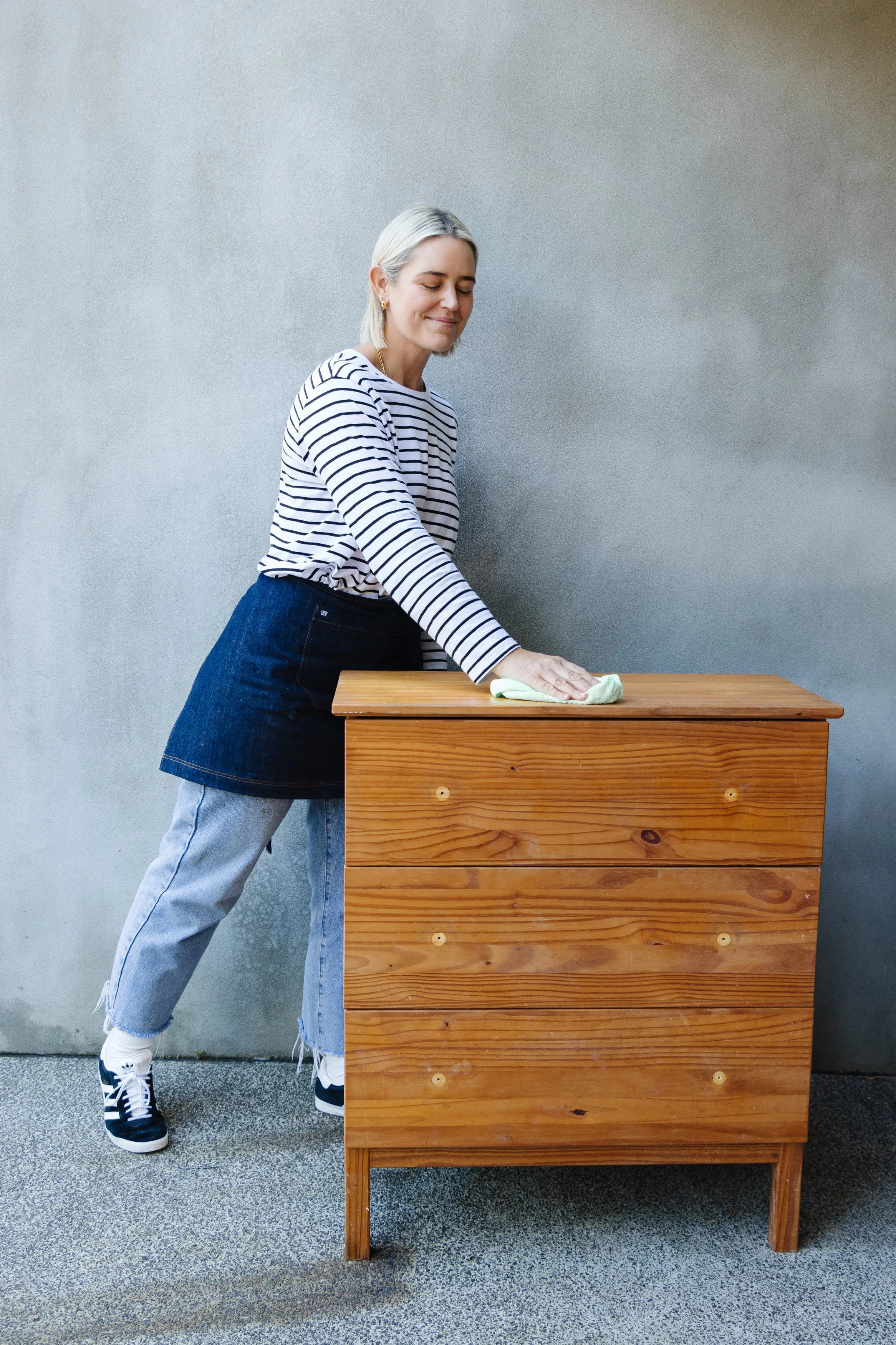 How To Engrave Wooden Furniture — Smor Home