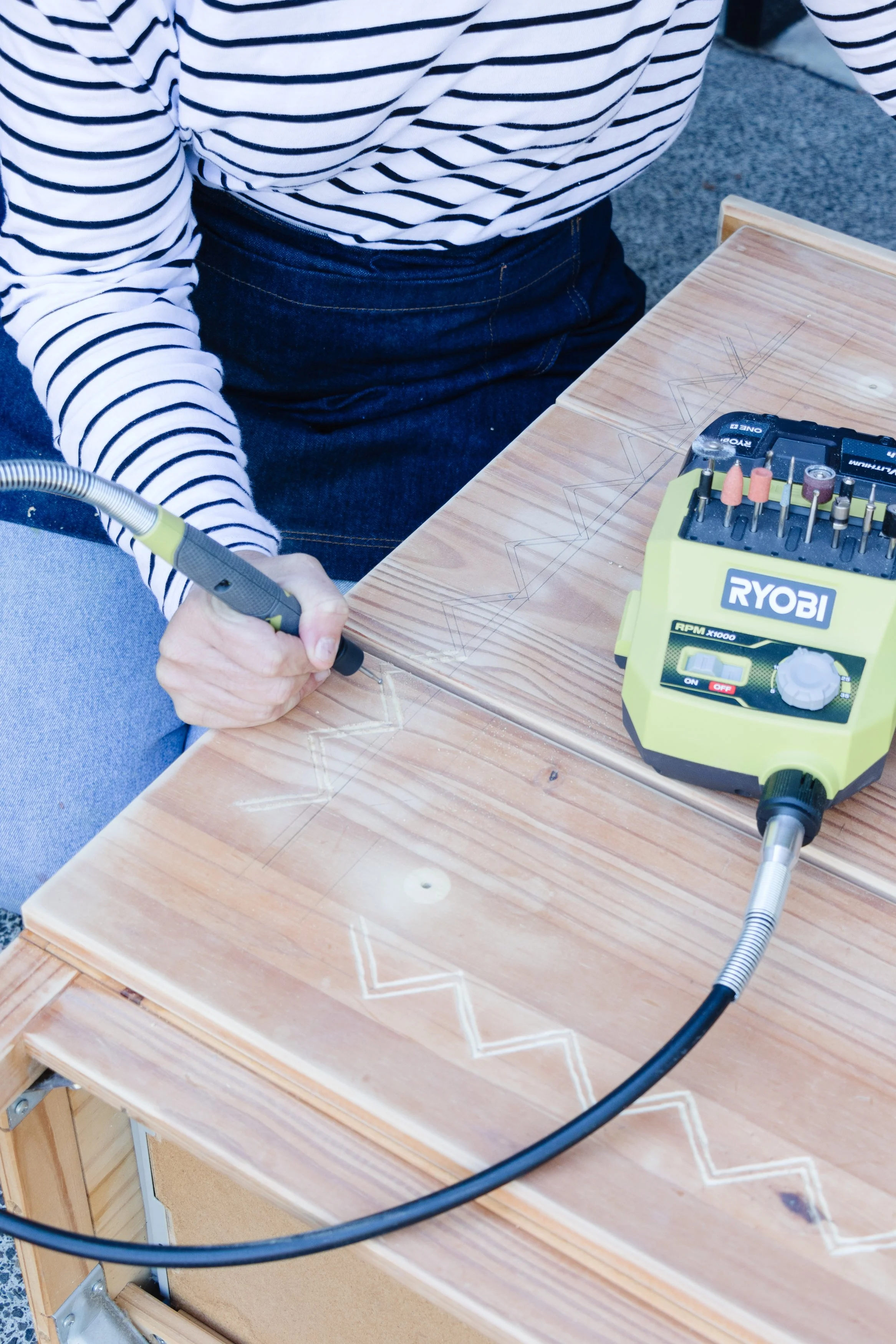 How To Engrave Wooden Furniture — Smor Home
