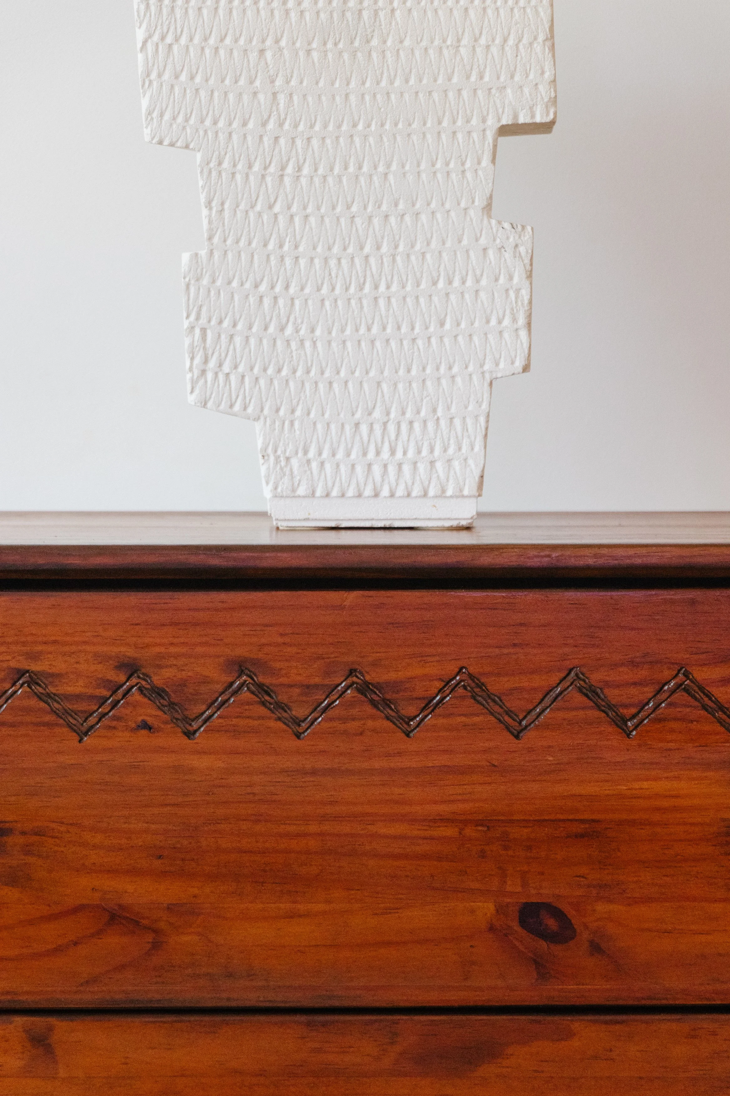 How To Engrave Wooden Furniture — Smor Home