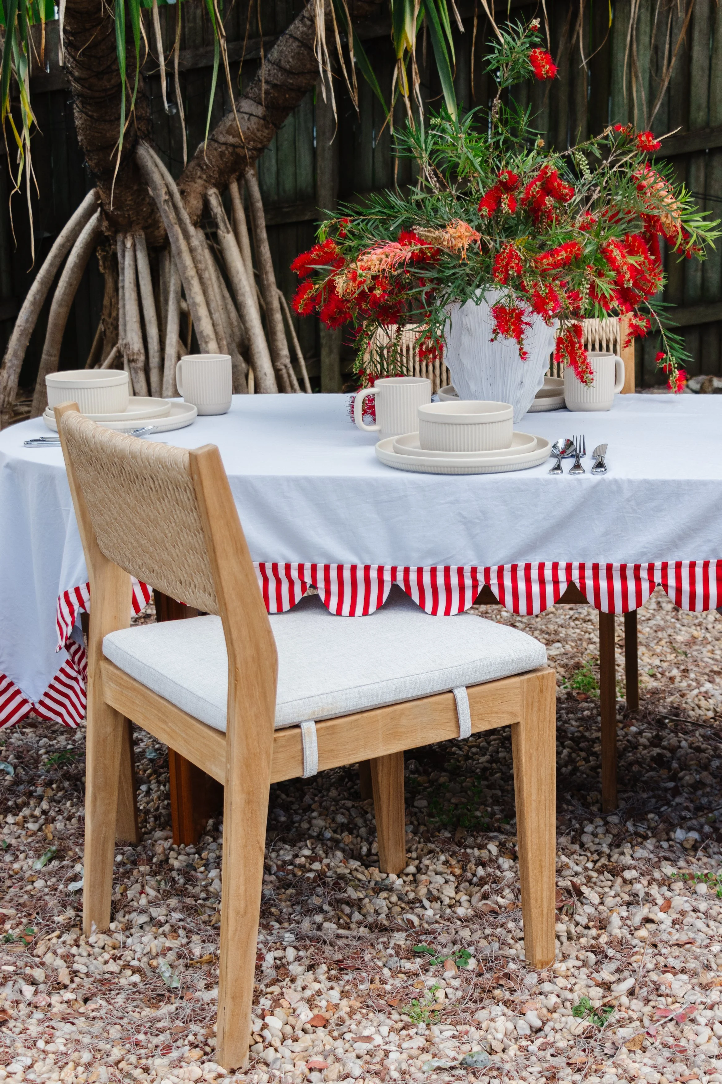 How To Make A Scalloped Tablecloth (using thrifted duvet covers ...