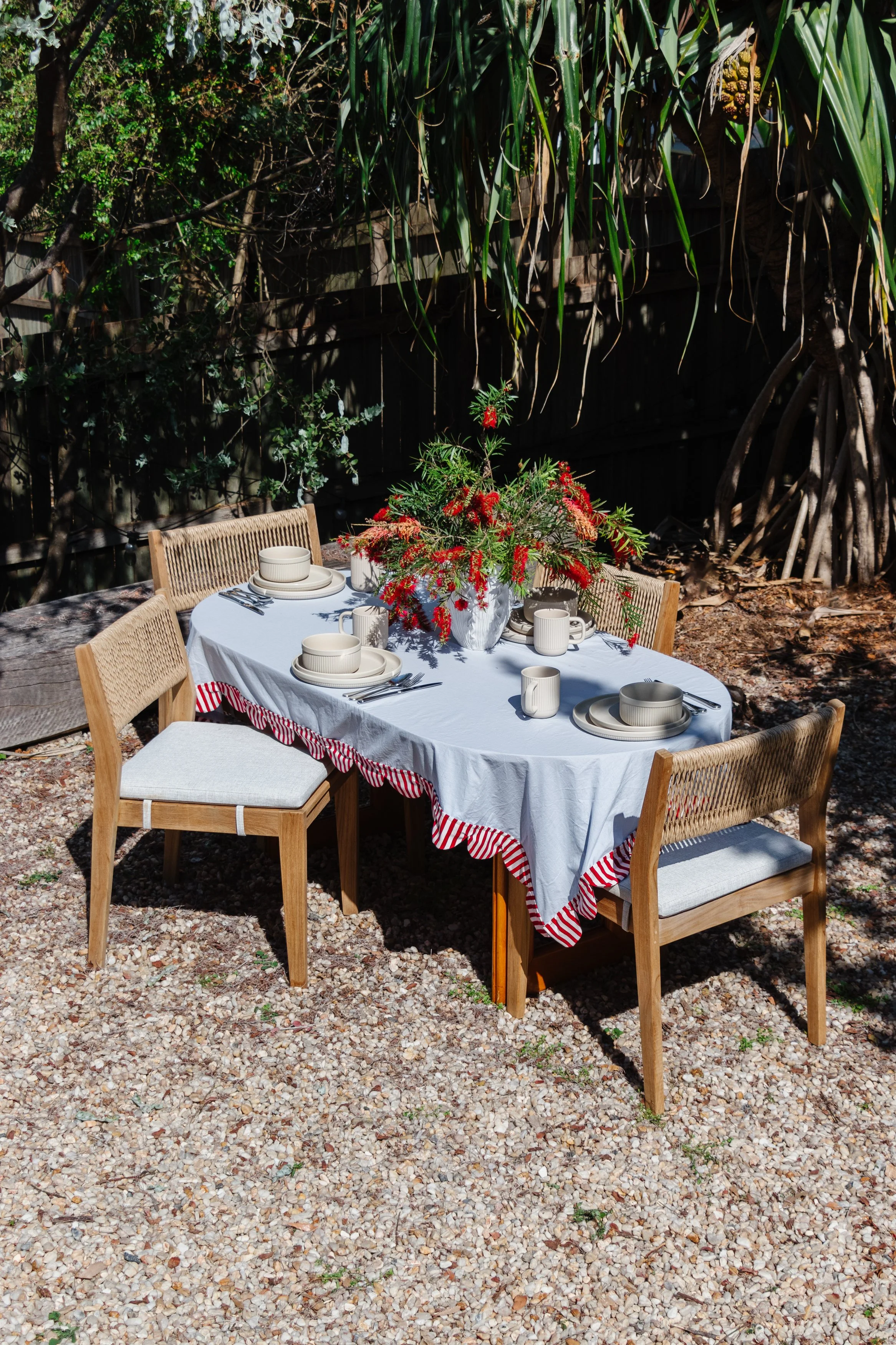 How To Make A Scalloped Tablecloth (using thrifted duvet covers ...