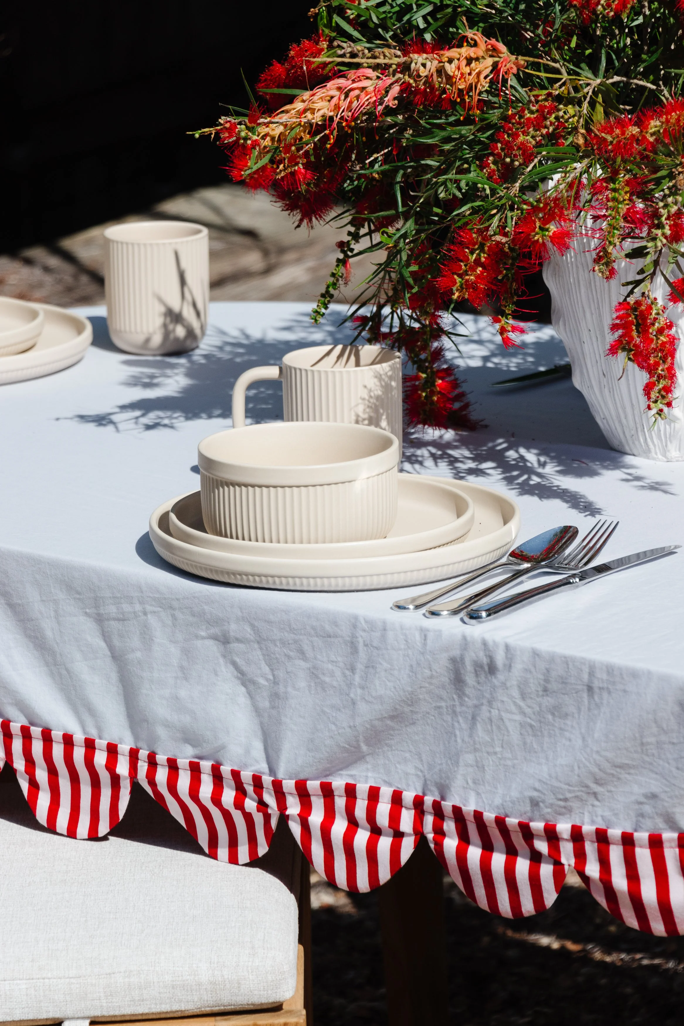 How To Make A Scalloped Tablecloth (using thrifted duvet covers ...