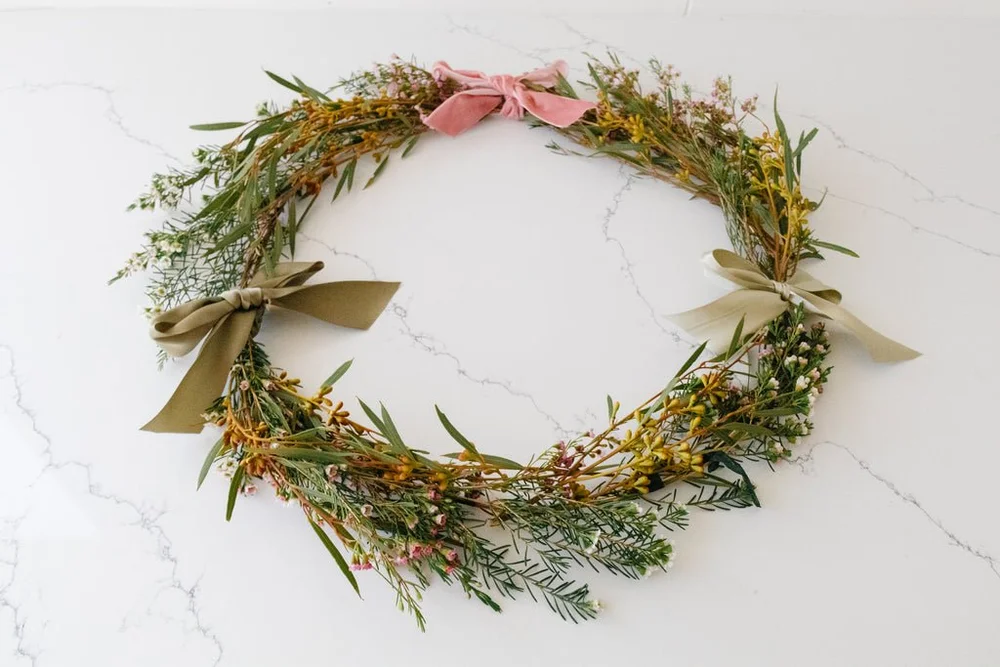 Make This Festive Native Australian Flower Wreath — Smor Home