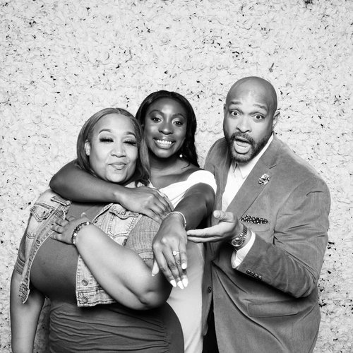 Insta Photobooth Pro | Modern & Classy Photo Booths for Rent