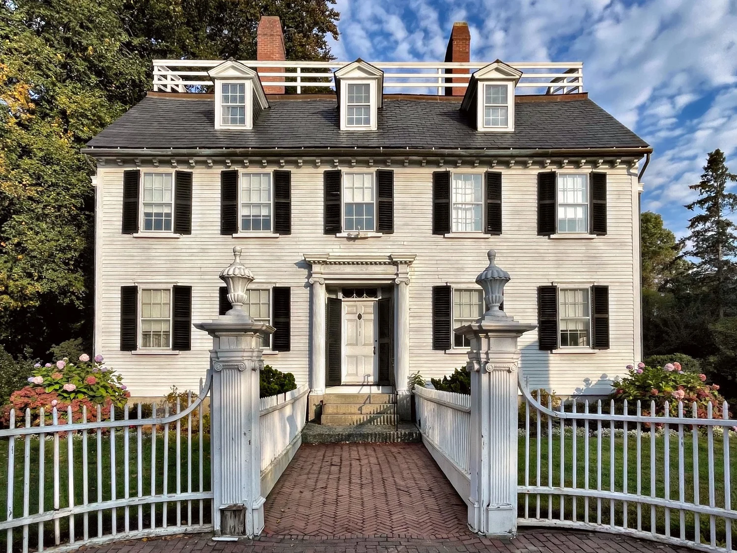 13 Iconic Horror Movie Homes — Lisa Wolff McIntyre REALTOR