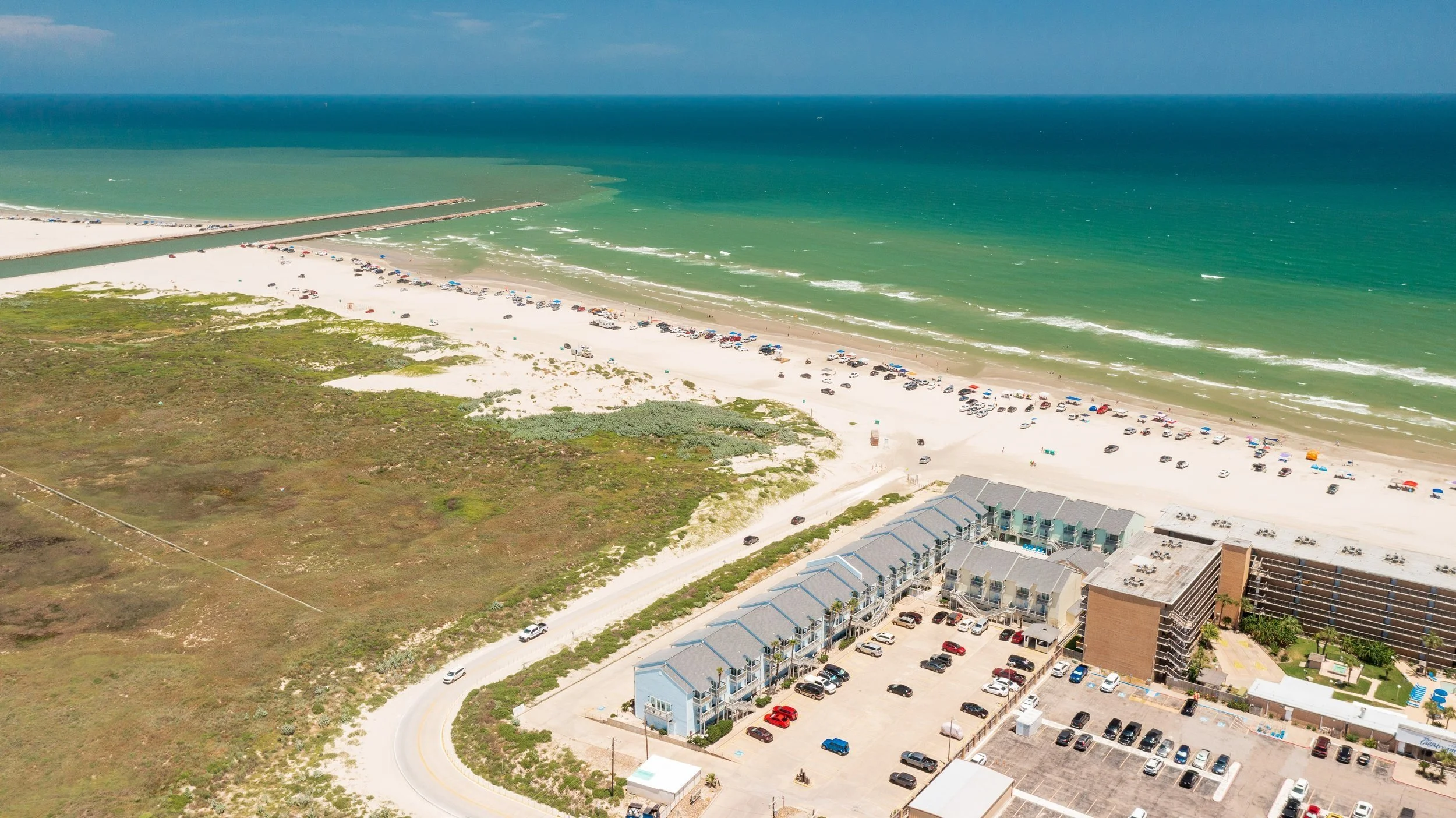 El Constante Condominiums