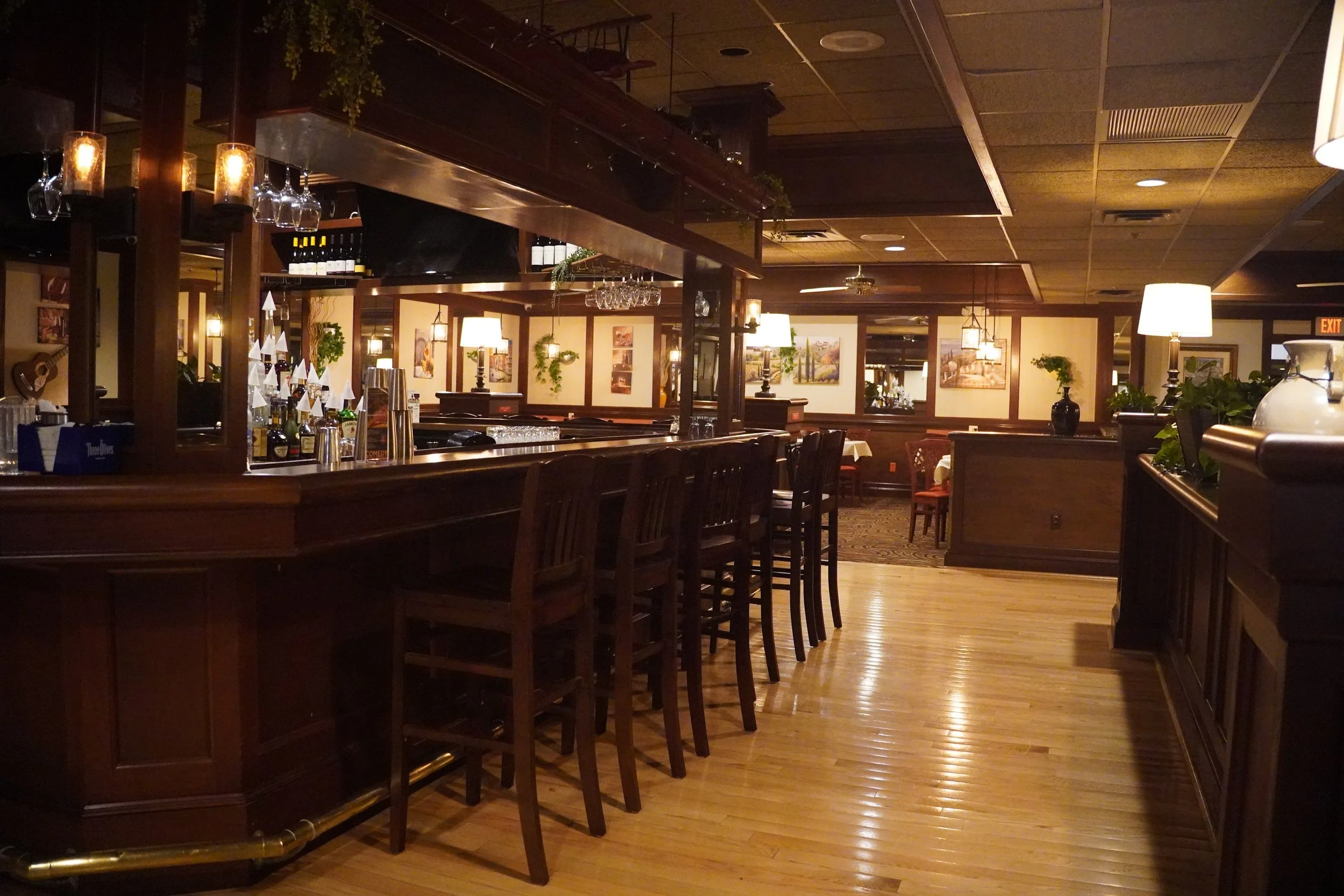 Benjamin's Restaurant & Lounge